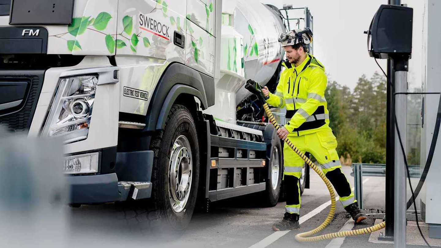 Volvo FMX Electric Was Tested In Arctic Conditions