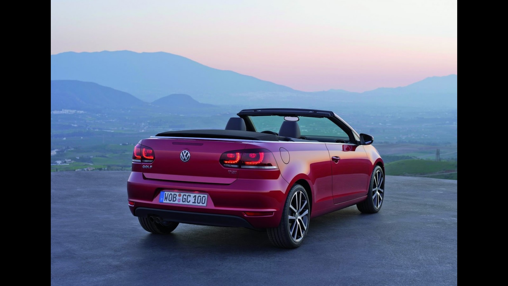 Volkswagen revela o Novo Golf Cabriolet (Conversível)