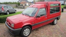 Renault Express Combi: una camper clásica hecha a mano