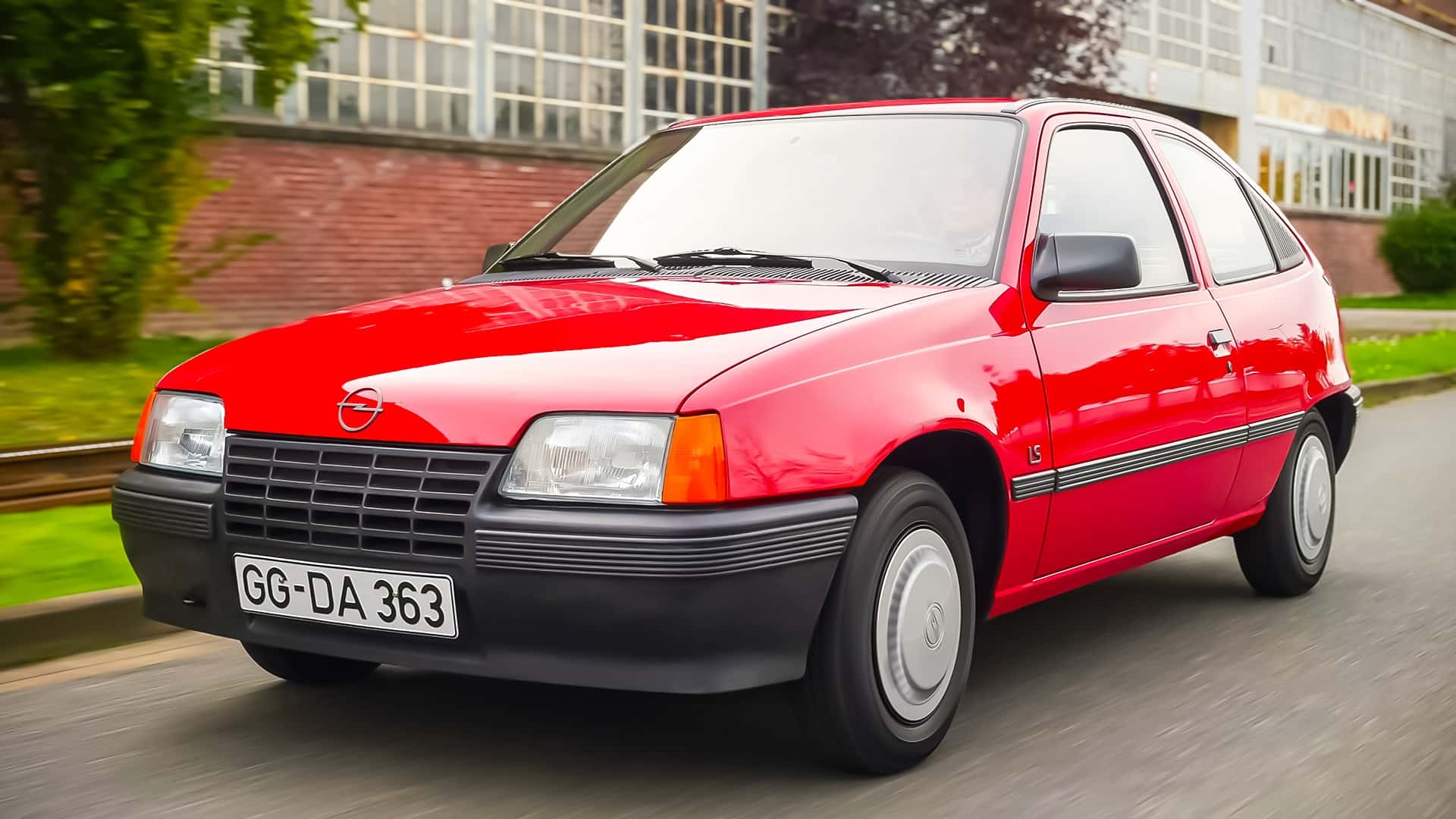 Opel Kadett E (1989) im Fahrbericht: Das Windei wird 40