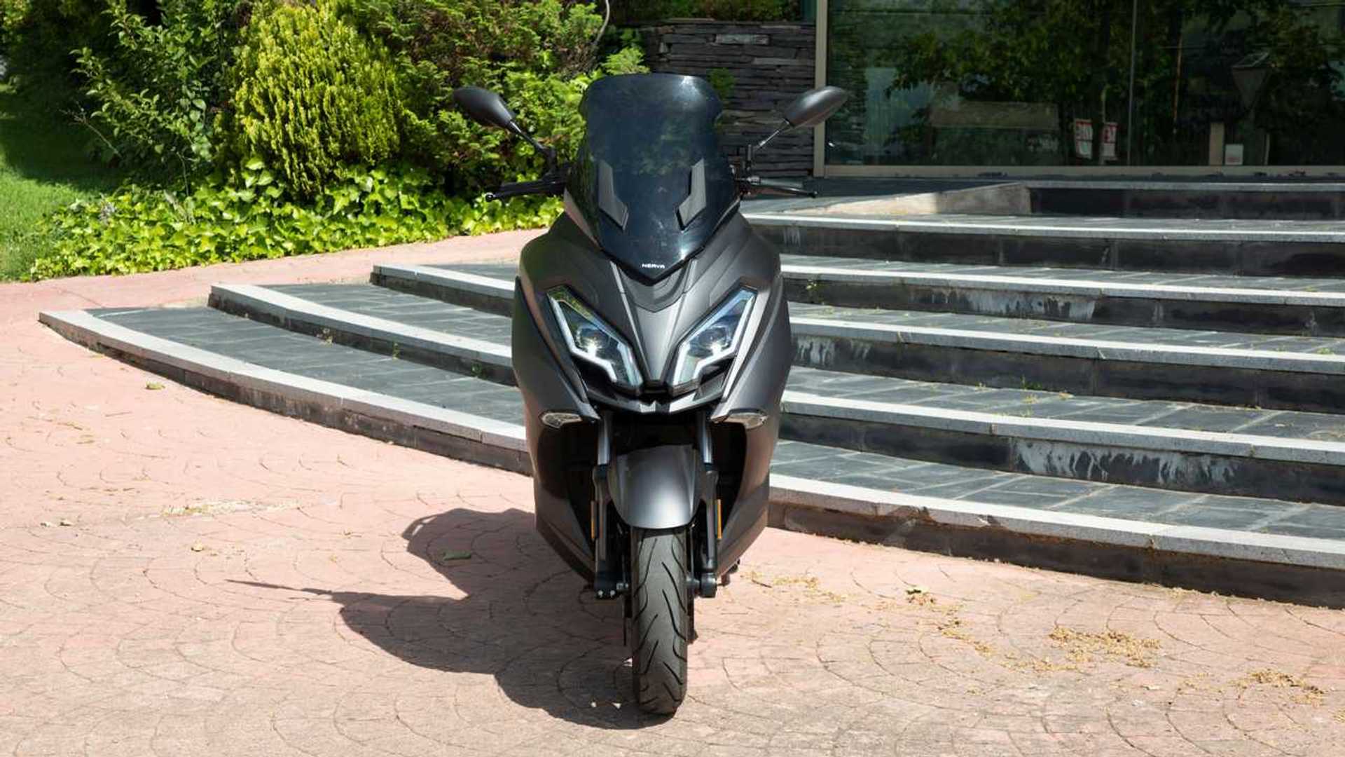 El renting llega al scooter eléctrico Nerva Exe