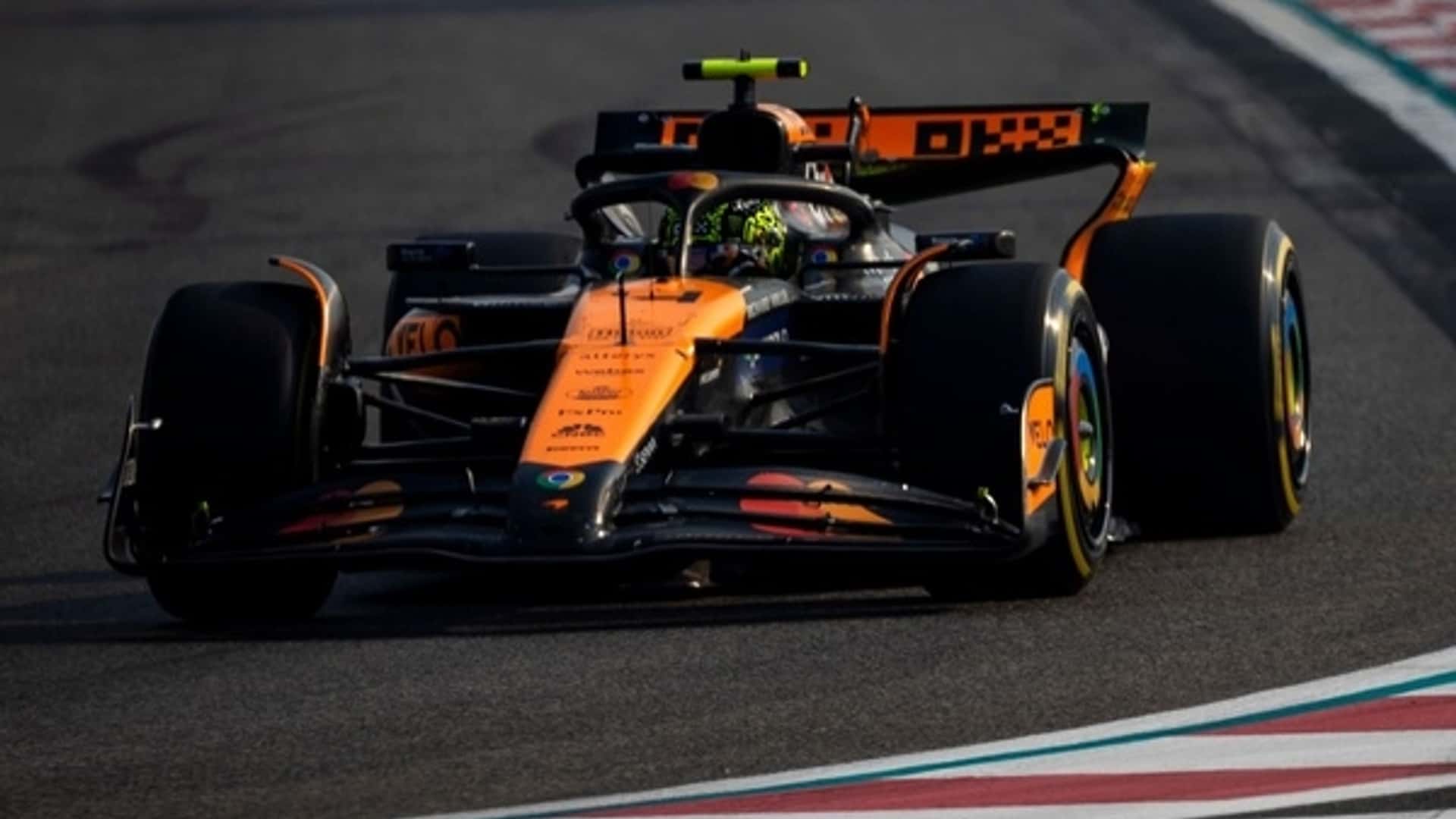 F1: Norris lidera 1-2 da McLaren no TL2 de Abu Dhabi