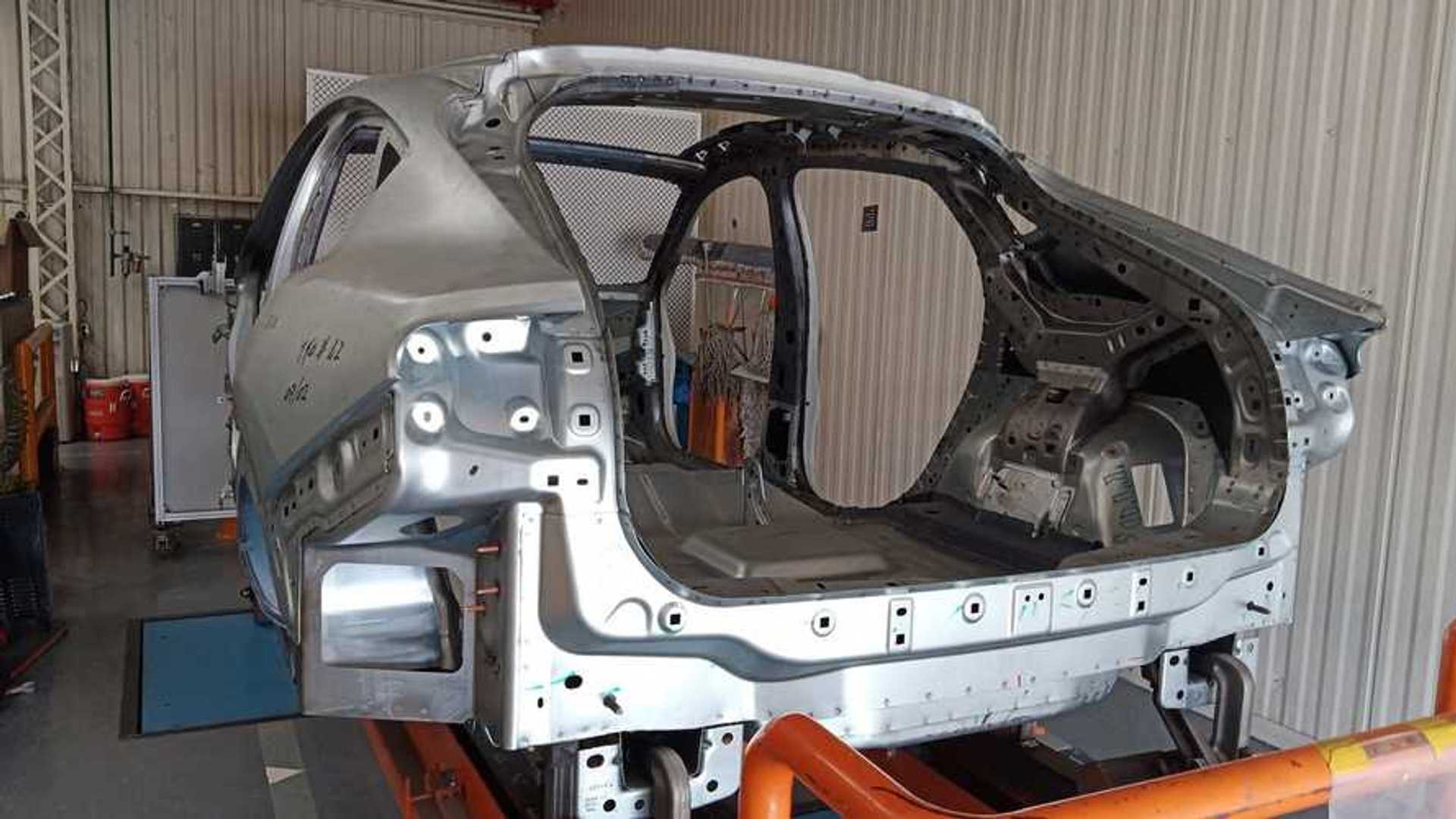 What Do The Body Shells Of Ford Mach-E And Tesla Model Y Tell Us?