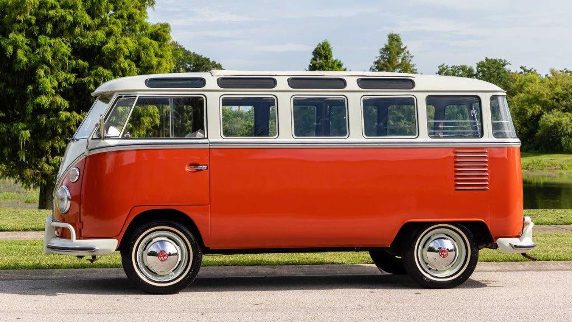 Get Blasted To The Past In A 1963 Volkswagen Bus | Motorious