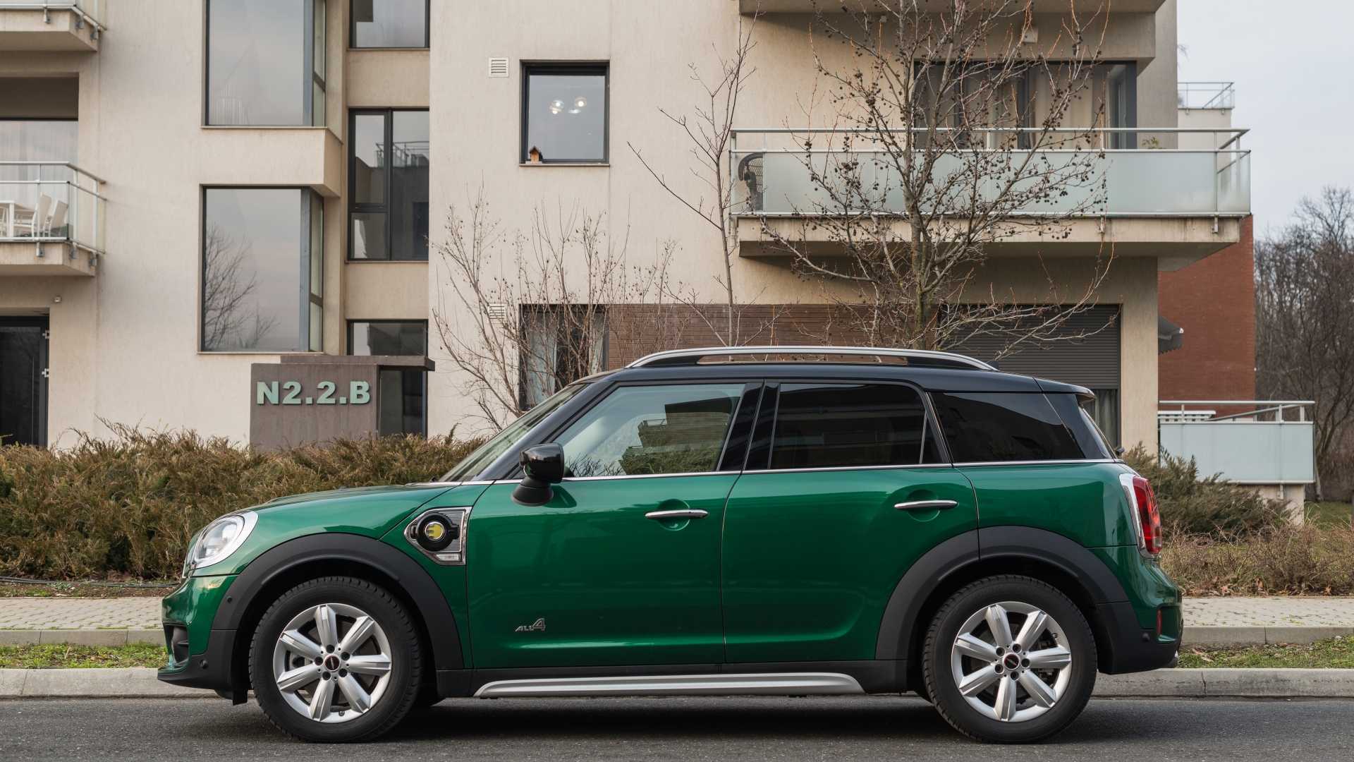 What Is The MINI Countryman PHEV Like To Drive And Live With?
