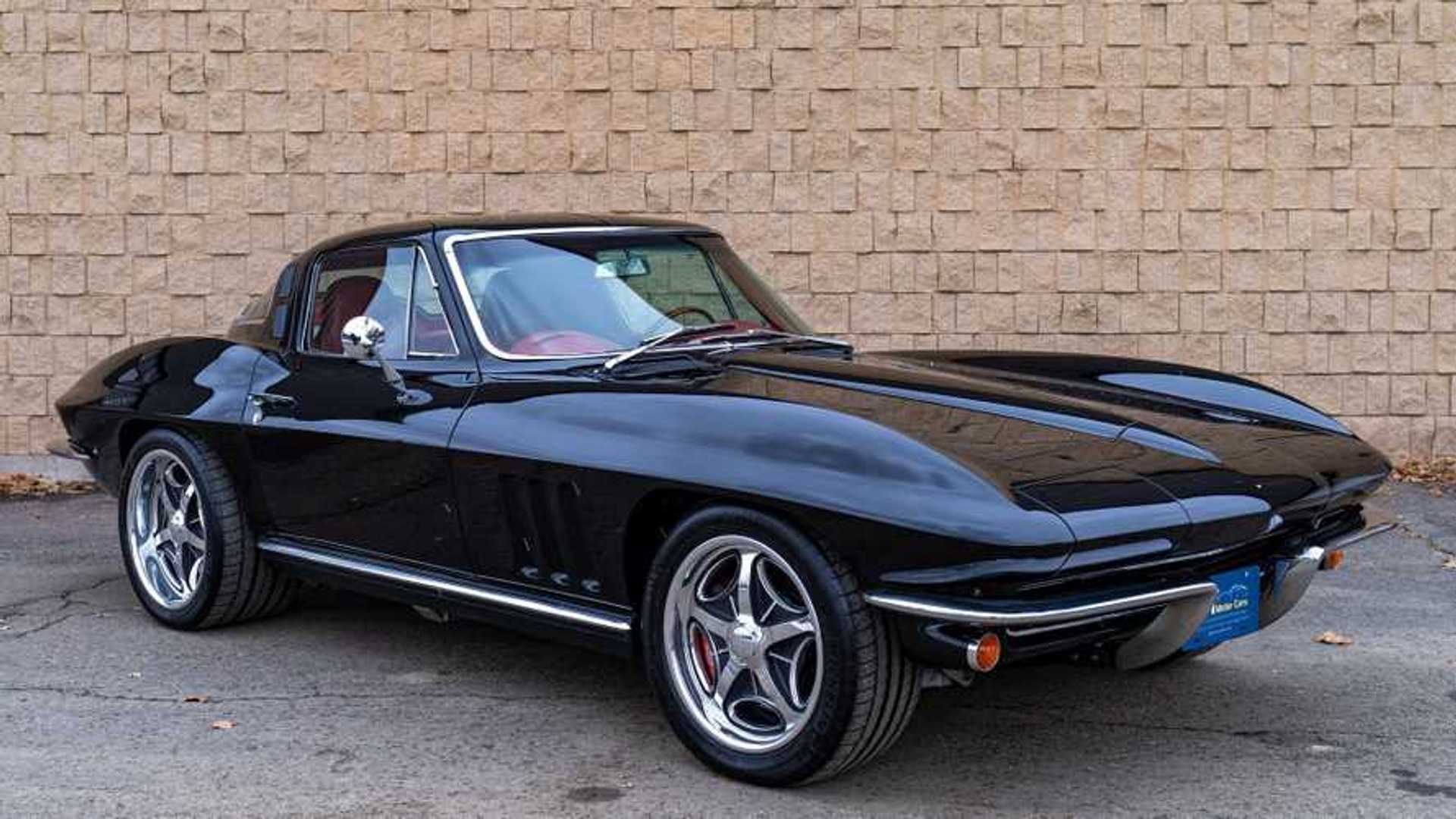 Turn Dreams Into Reality With This 1965 Chevy Corvette Restomod | Motorious