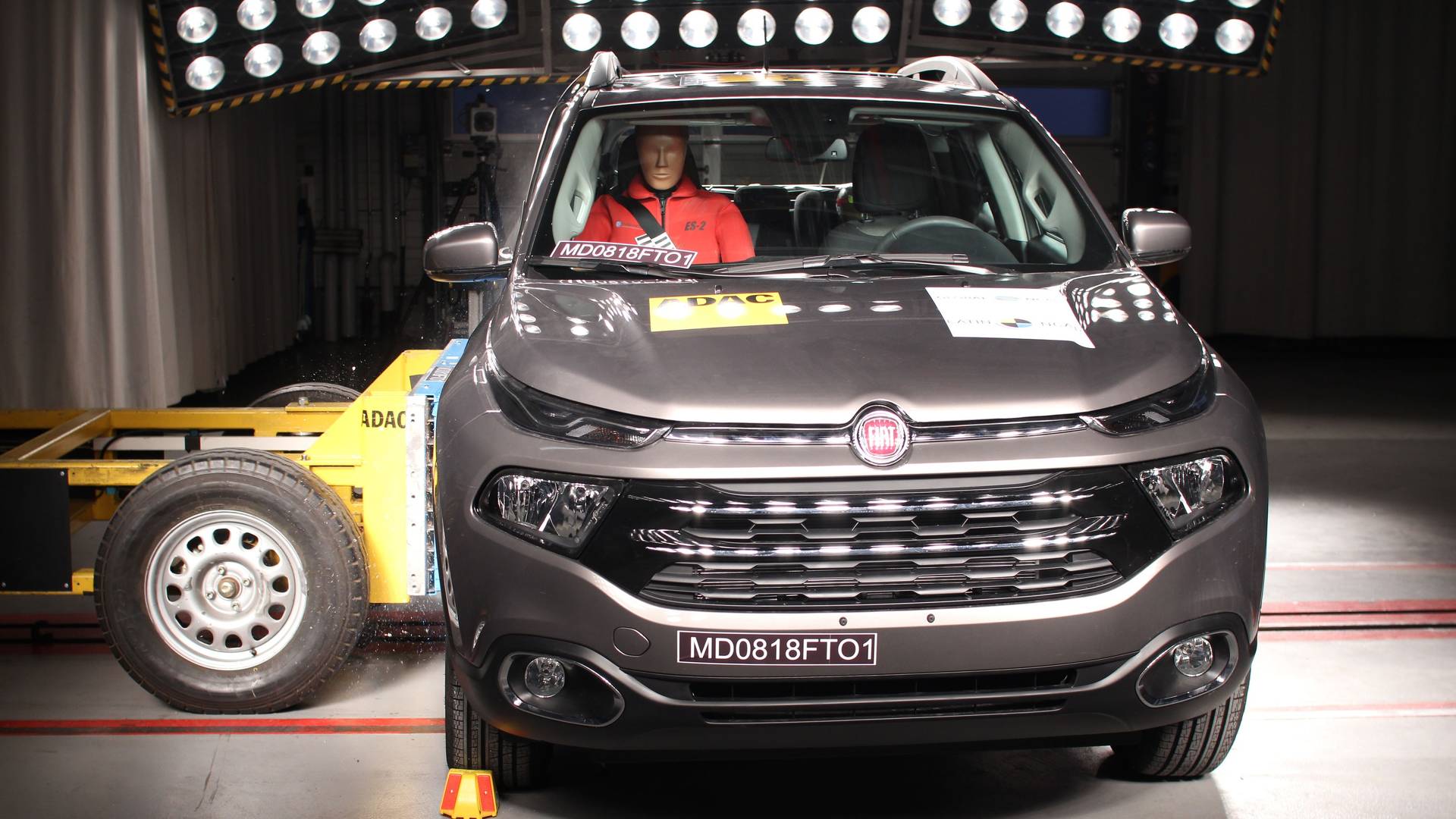 Fiat Toro recebe 4 estrelas em teste de colisão do Latin NCAP