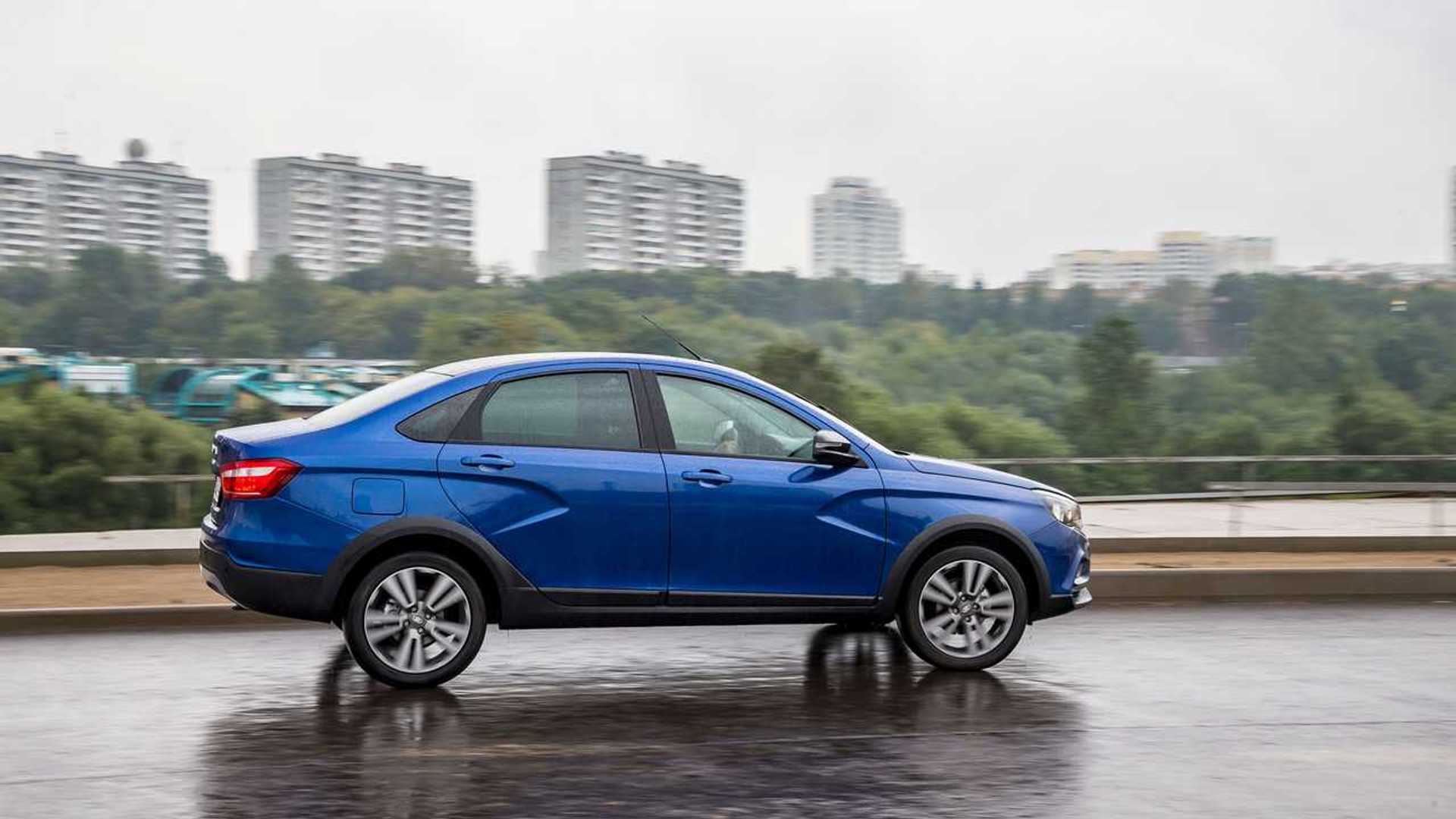 Lada Vesta Cross Limousine (2021) im Fahrbericht