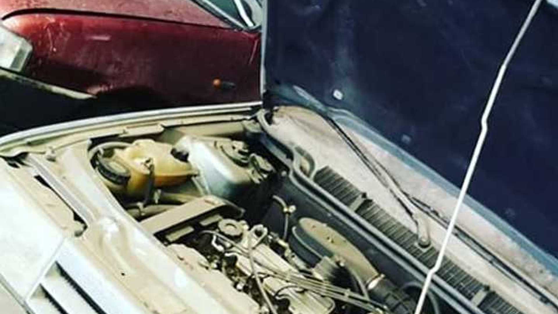 El concesionario Sevel que cerró en los ’90 y dejó un galpón lleno de ...