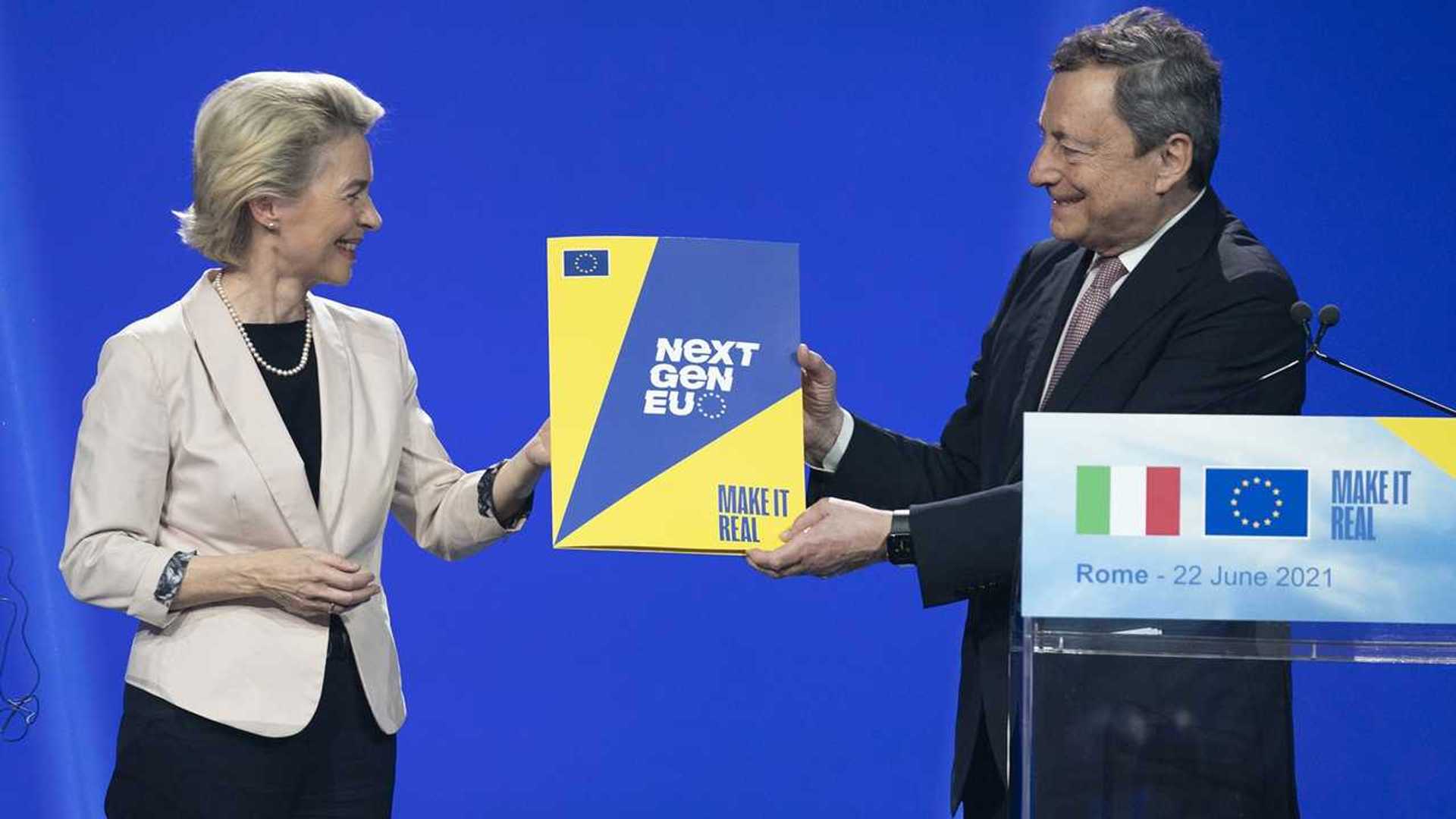 I pericoli della schizofrenia italiana sull’auto elettrica