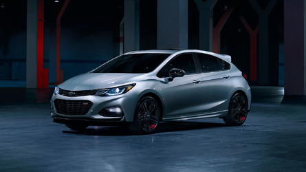 Chevrolet Cruze, Tracker e Equinox estreiam série especial Redline