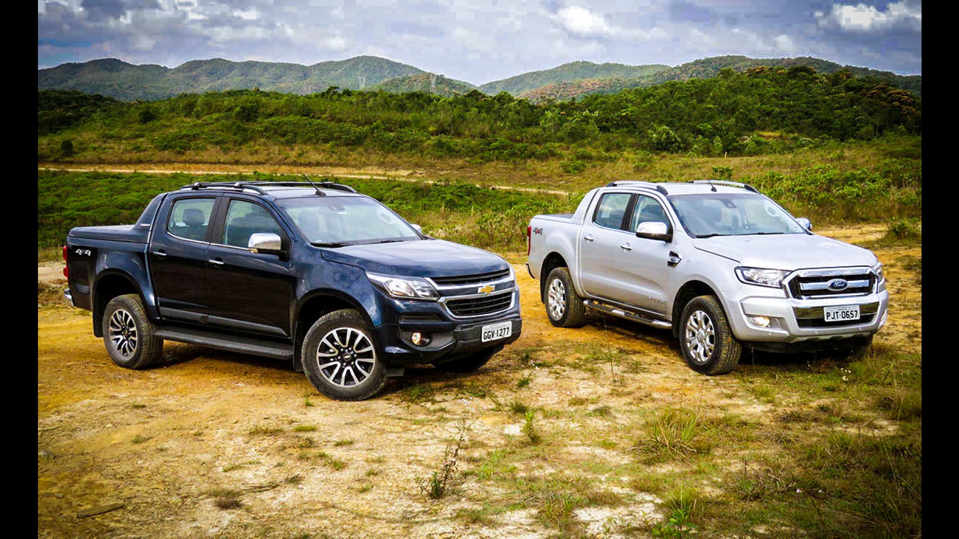 Teste CARPLACE: Novas GM S10 e Ford Ranger 2017 disputam clássico do ...
