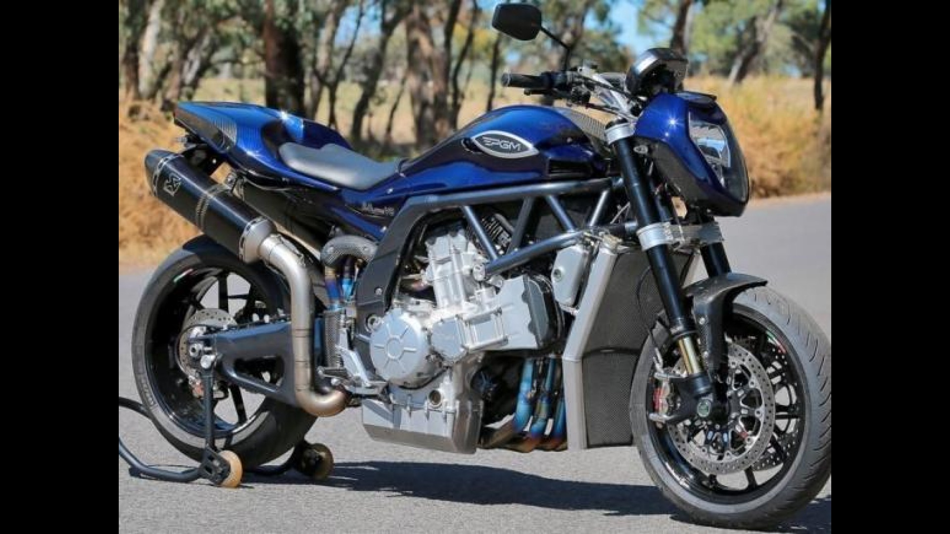 Insana: naked PGM V8 é a moto de produção mais potente do mundo!