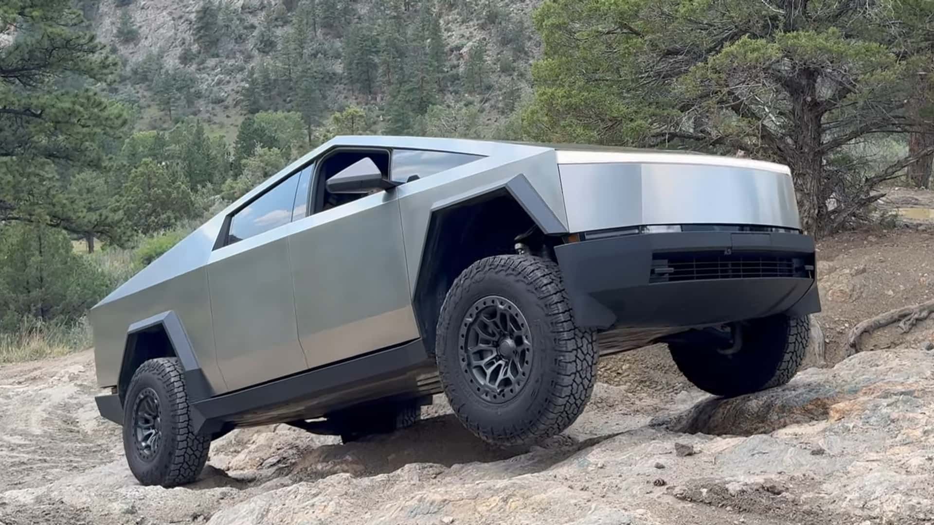 See The Tesla Cybertruck Put Its Diff Locker To Work Off-Road: ‘Much ...