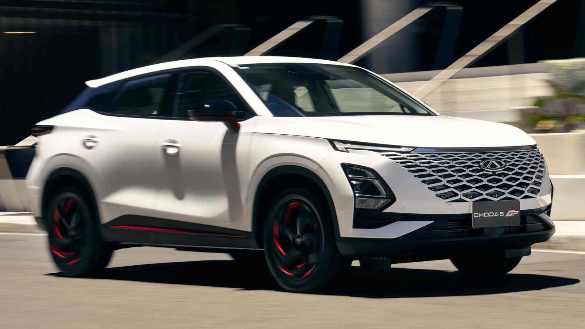 Renault prueba el Omoda 5 para comprender su éxito