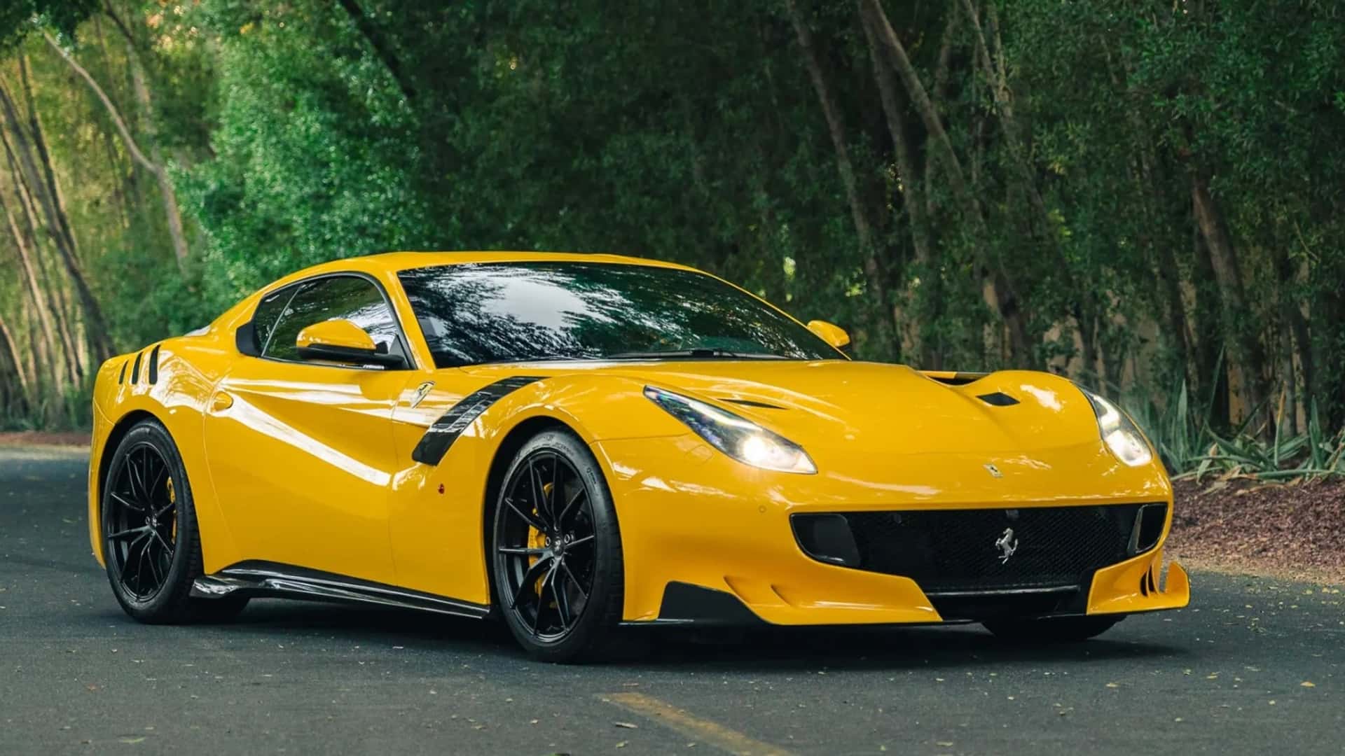 Cette Ferrari F12tdf à plus d’un million cherche un propriétaire