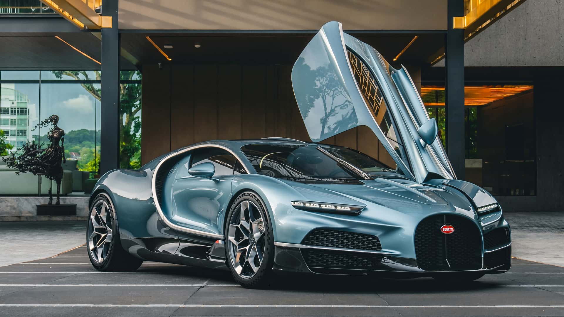 Le Patron De Bugatti Critique Les Supercars Hybrides Suraliment es Le Patron De Bugatti Critique Les Supercars Hybrides Suraliment es