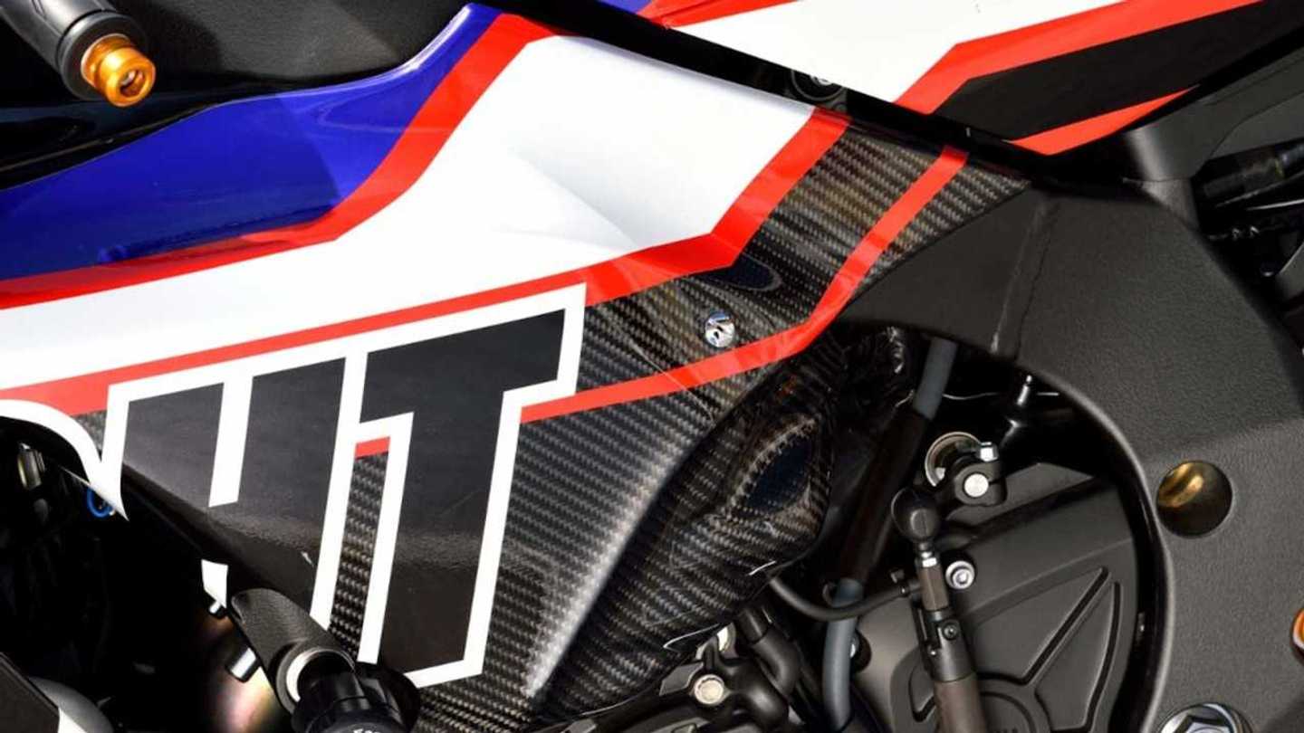Give Your Yamaha R1 A 2020 Model Makeover With This Kit
