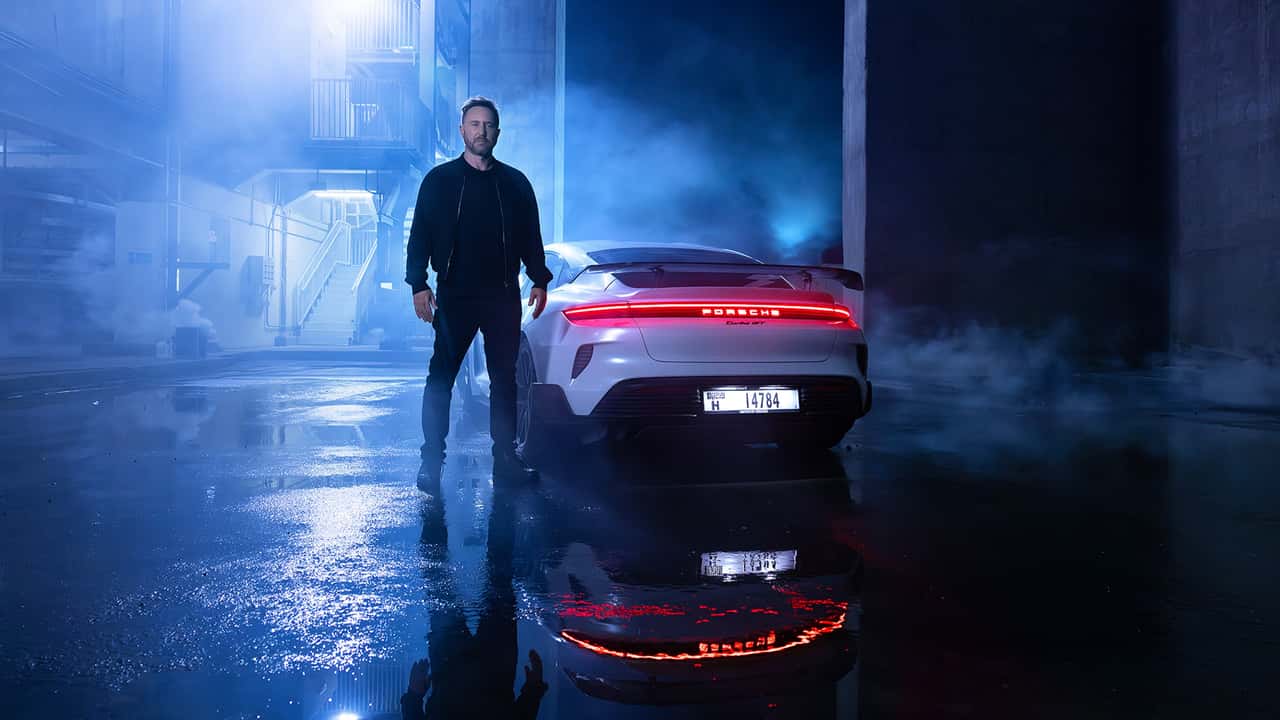 Kolaborasi Porsche dan David Guetta dalam Promo Macan dan Taycan