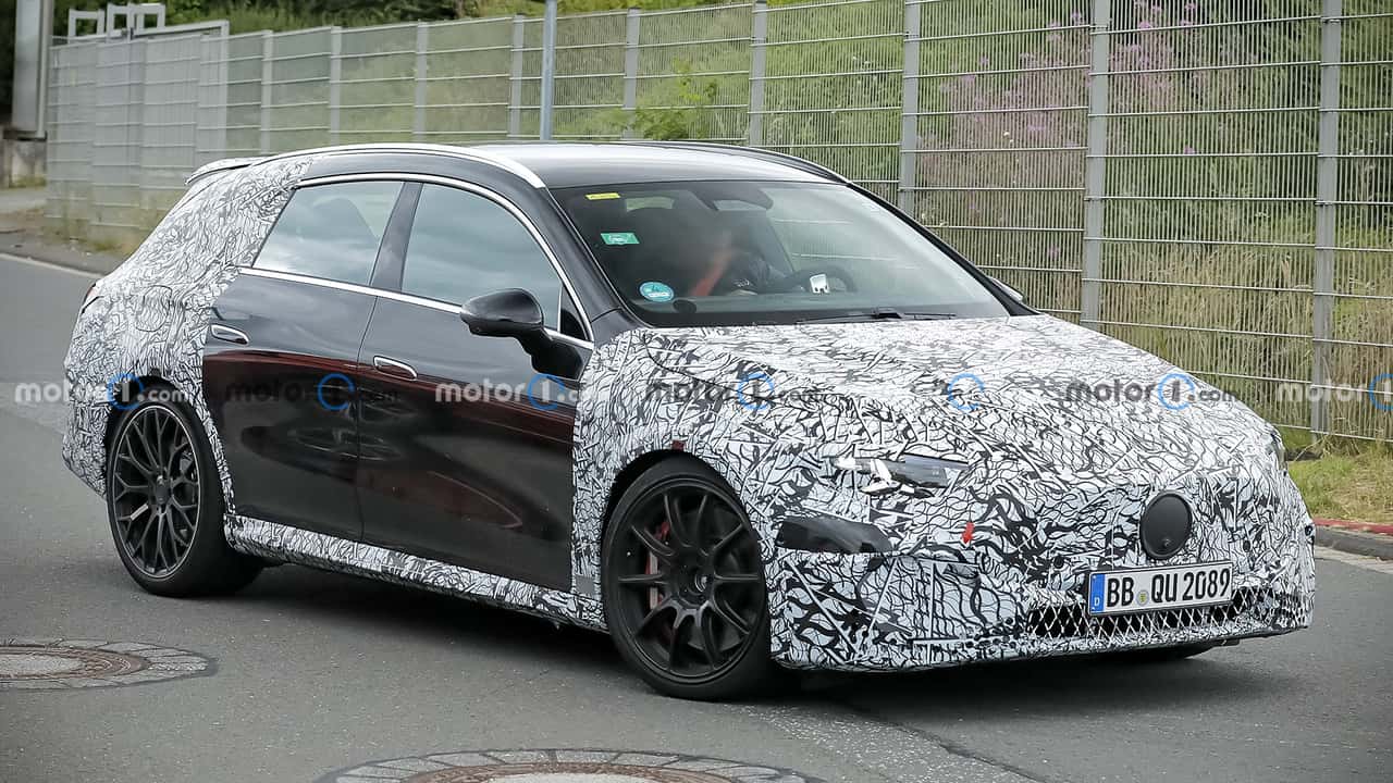 Mercedes-AMG CLA 45 Shooting Brake (2026) als Erlkönig erwischt