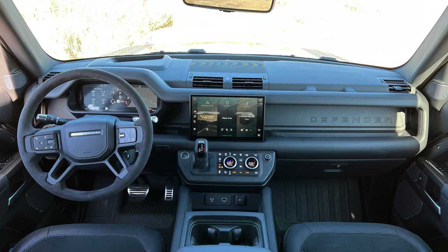 Arrancada de SUVs V8: Wrangler 392 vs. Defender 90 vs. Mercedes-AMG G63