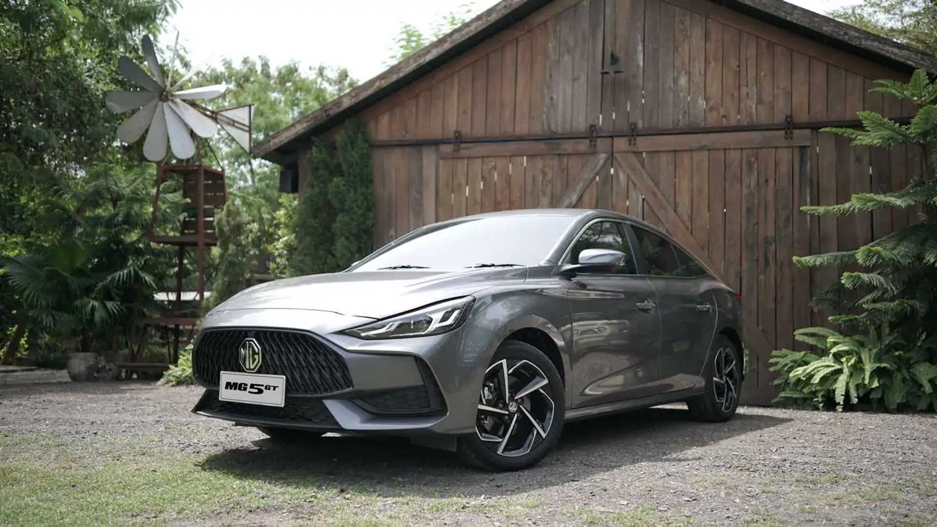 Jejalah 4 Destinasi di Surabaya Bareng MG 5 GT, Jajal Fitur Mewah