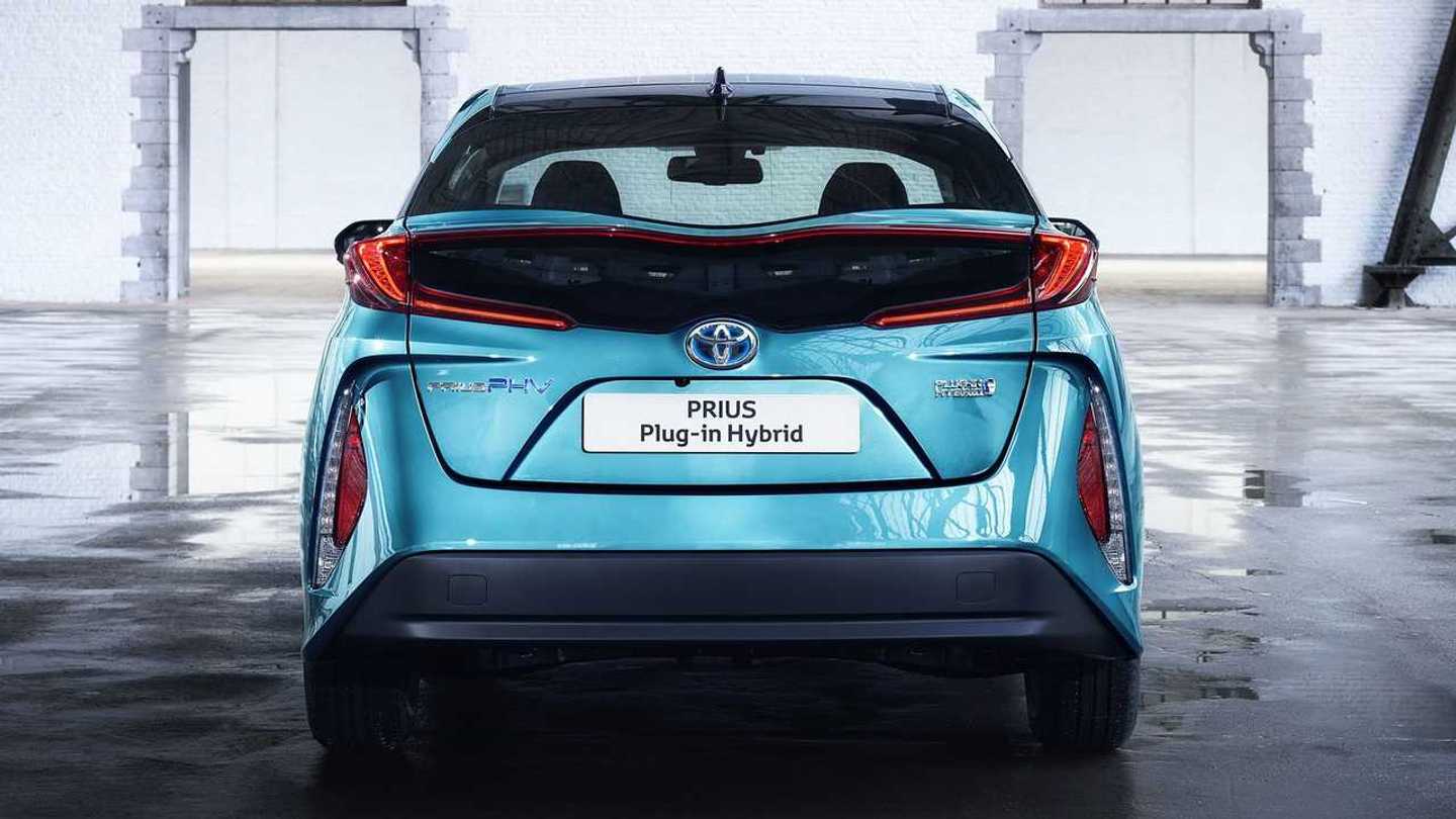 2023 Toyota Prius: See The Changes Side By Side
