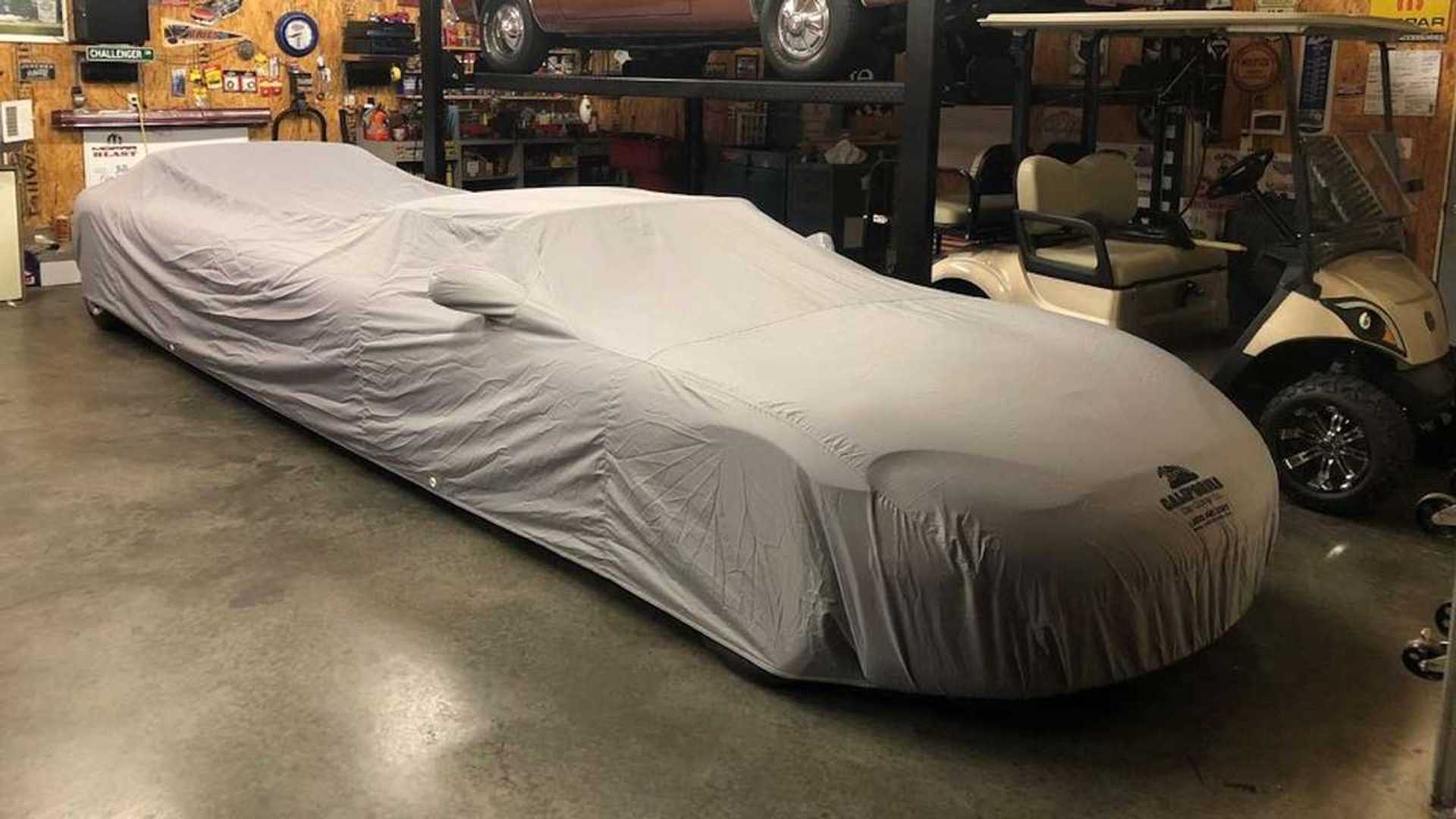 Así es el Dodge Viper limusina para 12 personas