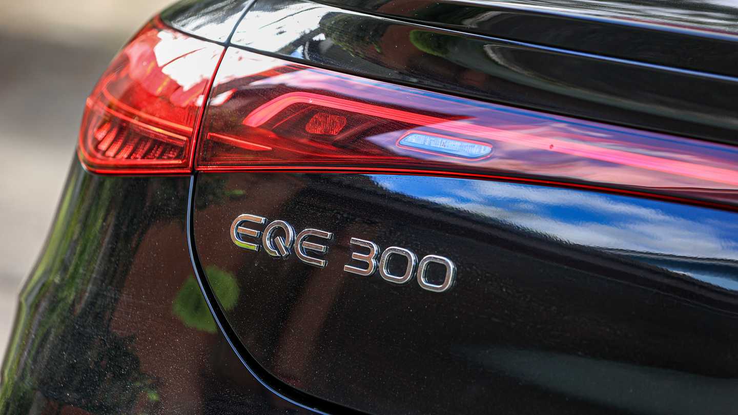 Avaliação: Mercedes-Benz EQE 300 2023