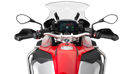 BMW Motorrad apresenta sistema multimídia Connected Ride