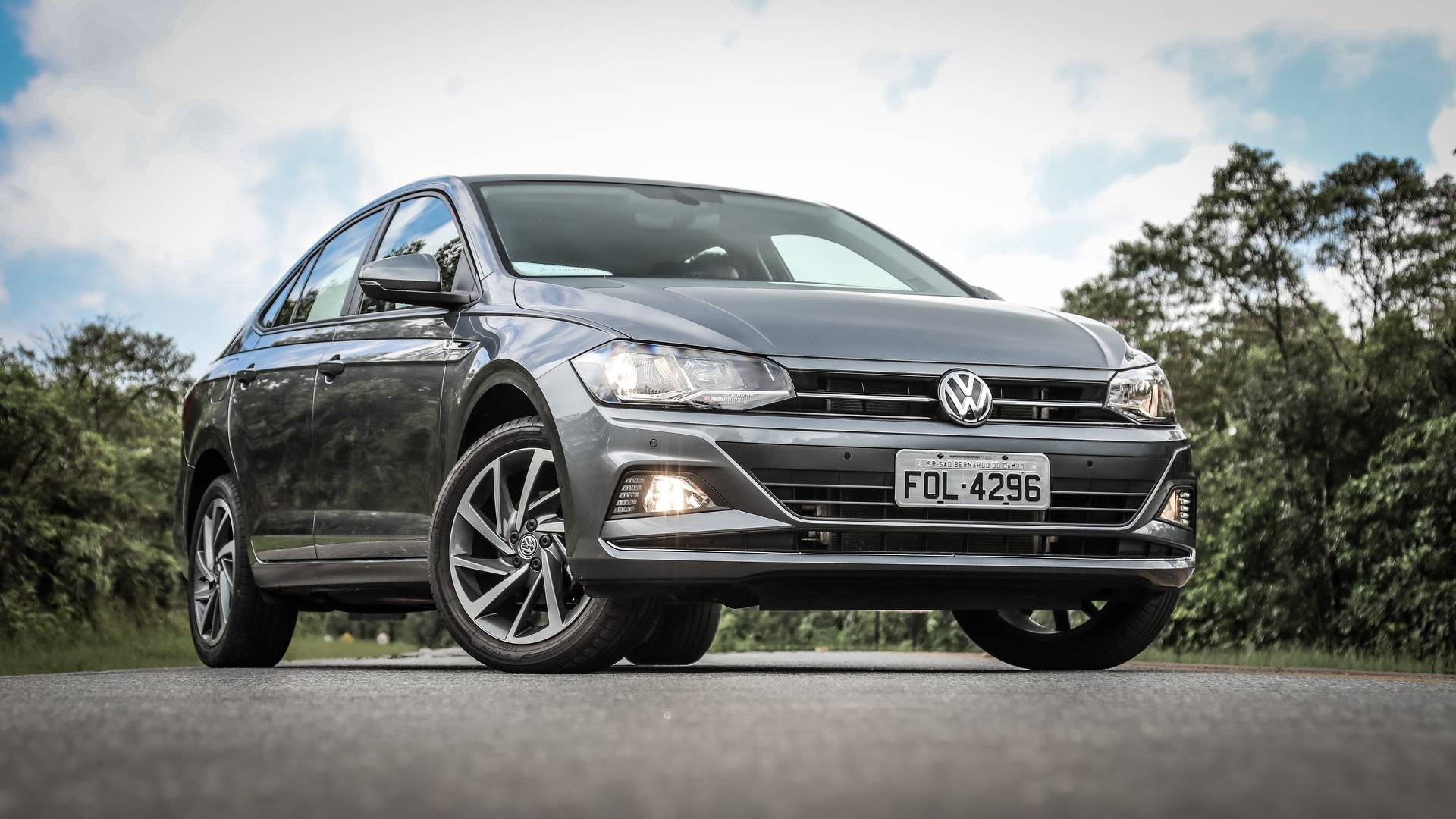 VW Virtus "made in Brazil" passa a ser exportado para o México por R ...
