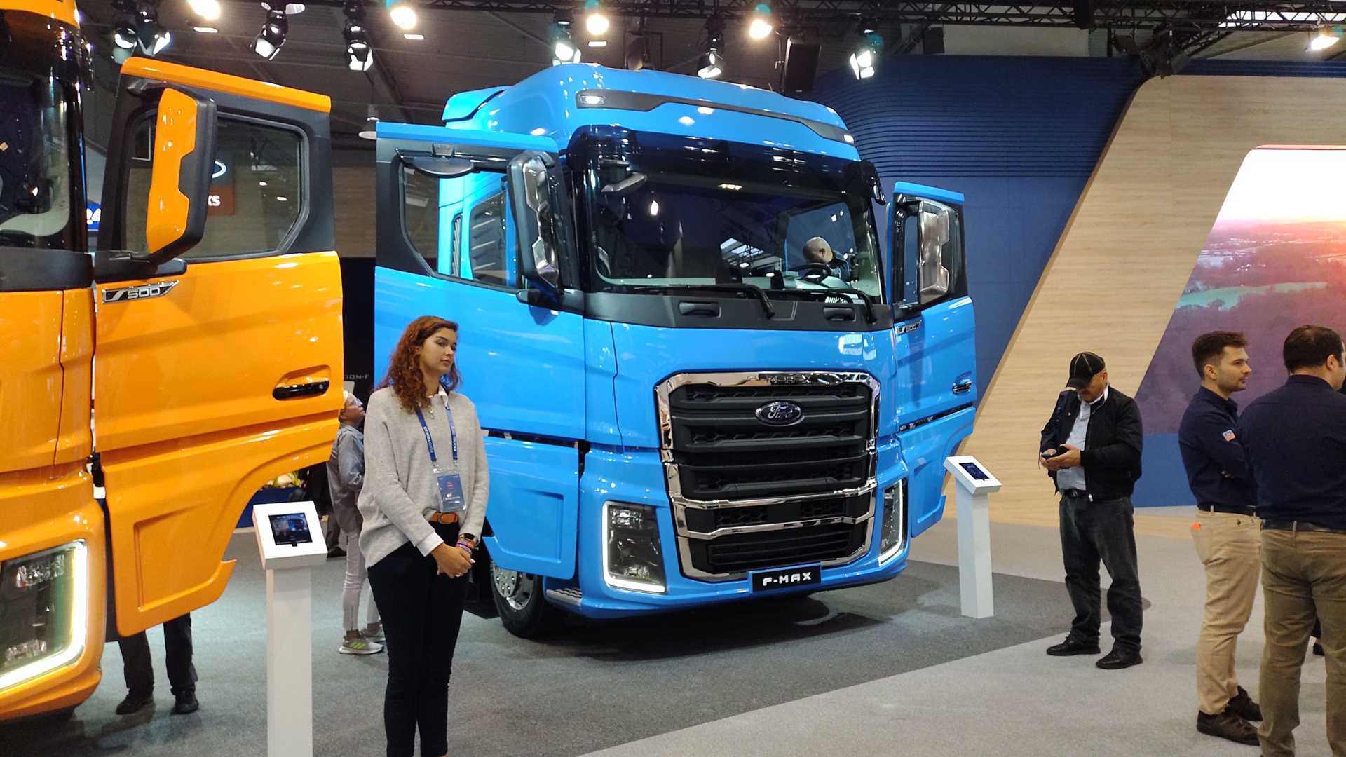 Caminhoes Ford 2024 New 2024 Ford F 150 Lightning Platinum 4D Crew Cab