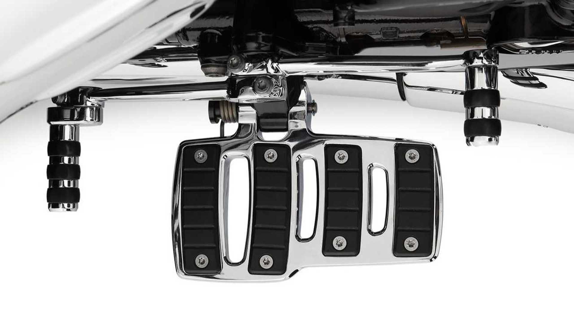 Check Out Wunderlich’s Ergo-Comfort Footrests For the BMW R18