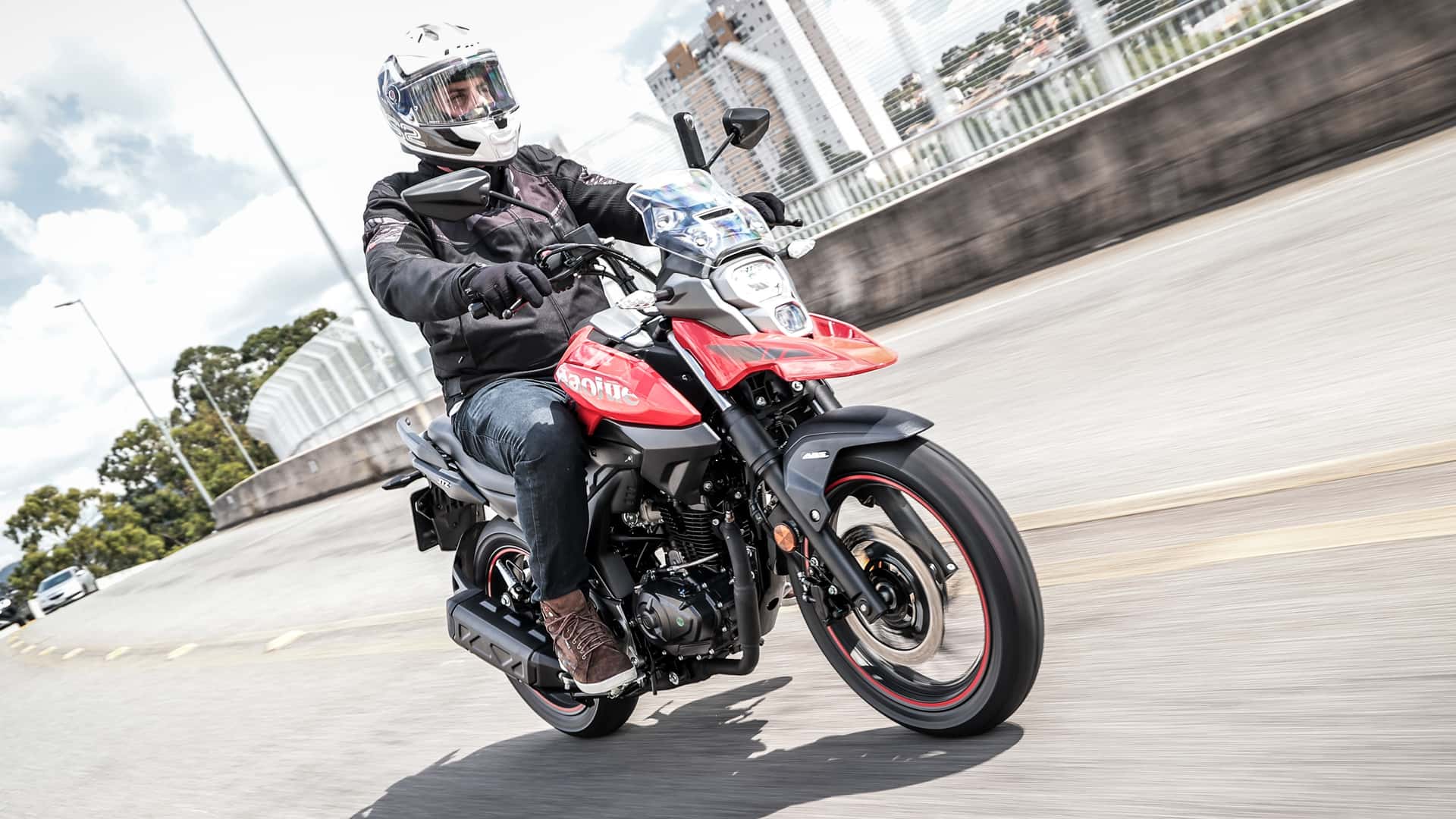 Haojue DL 160 chega por R$ 21.470 para brigar com Bros e Crosser