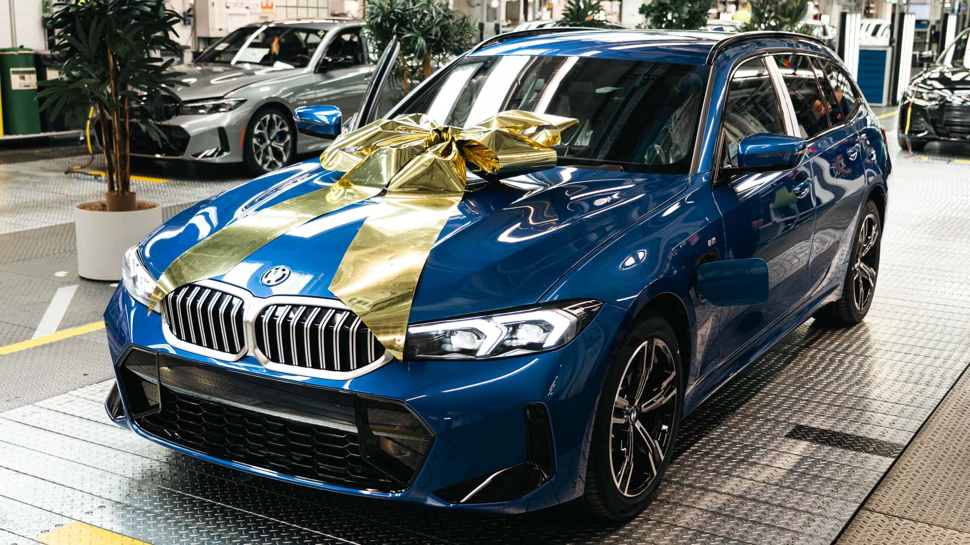 BMW celebra 3 milhões de veículos eletrificados produzidos