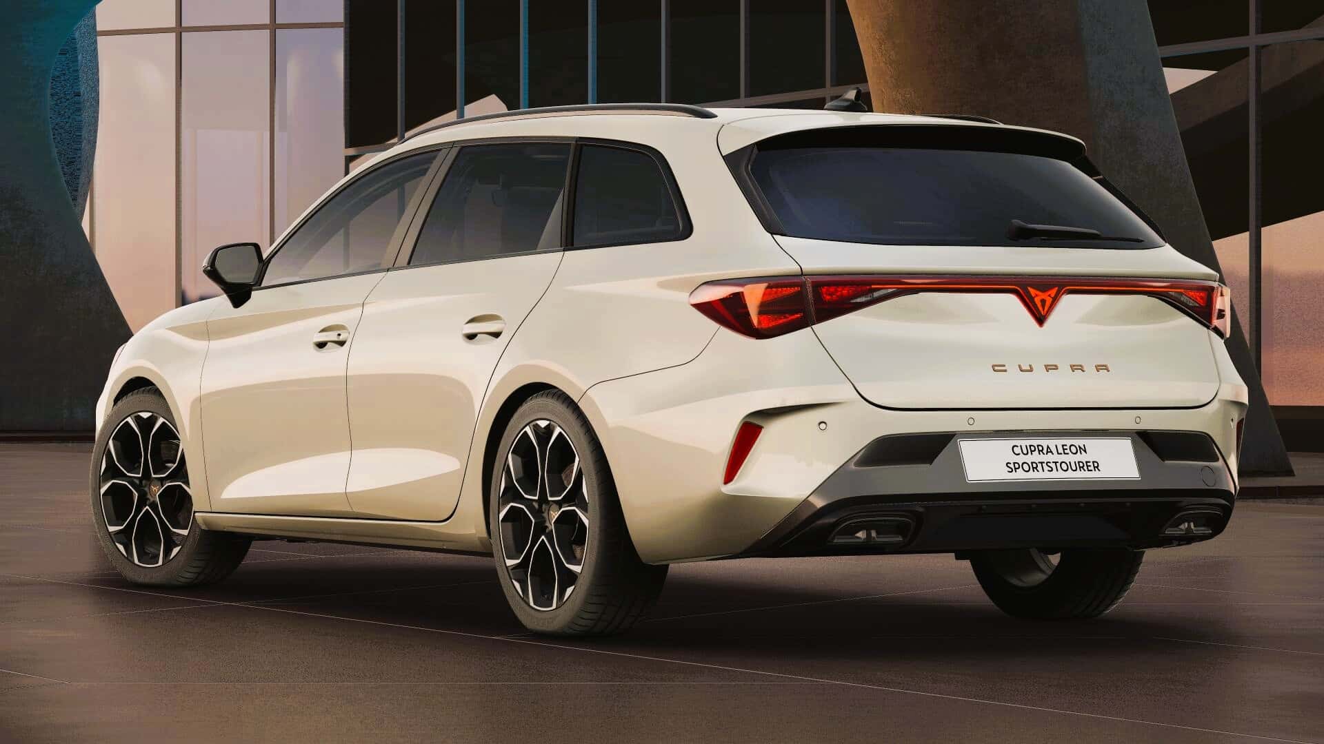 CUPRA León ST: el familiar estrena versión TSI 204 CV 4x4