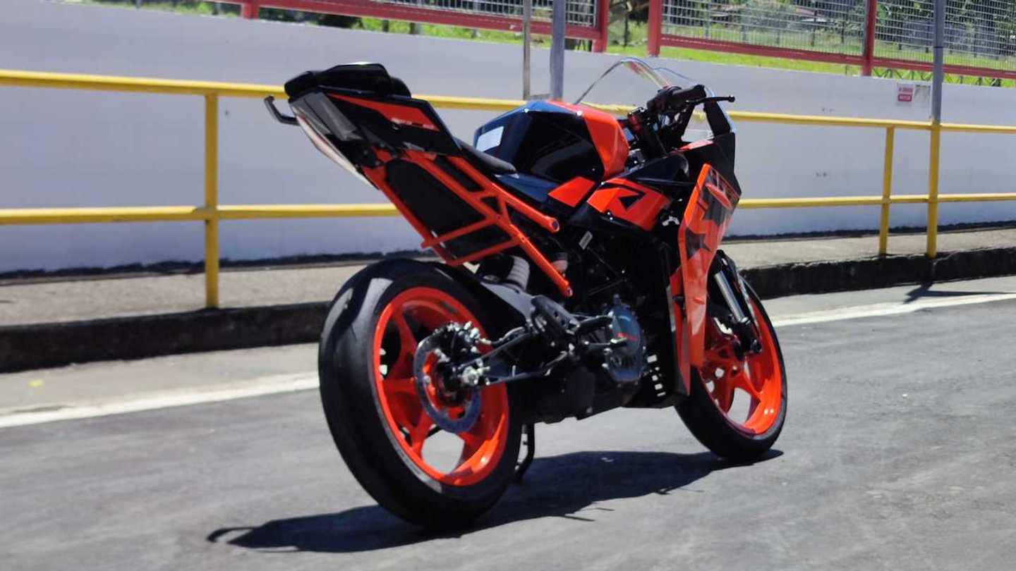 2022 KTM RC 200 First Ride Review