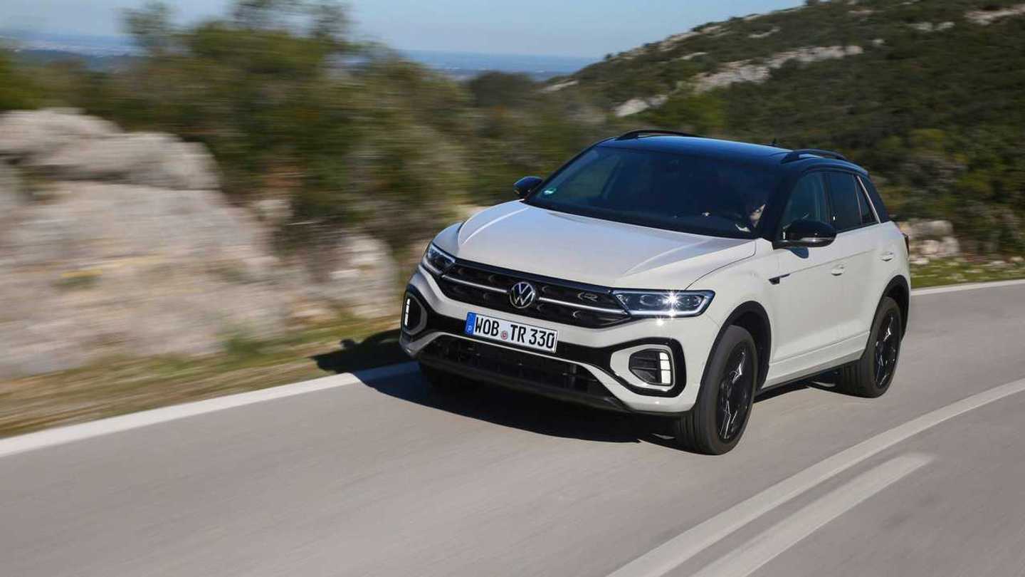 Volkswagen T-Roc 2022: spazio, motori, interni, prezzo, consumi