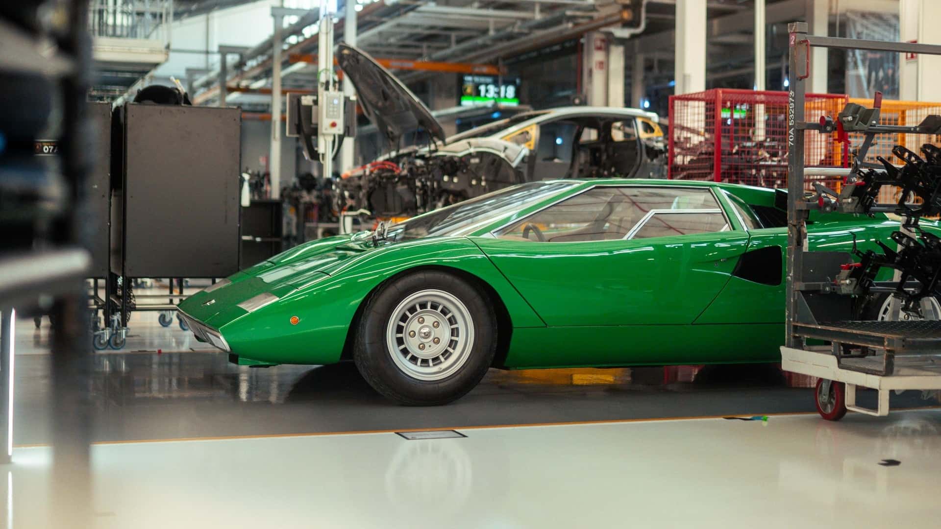 La Lamborghini Countach compie 50 anni e torna in linea di produzione