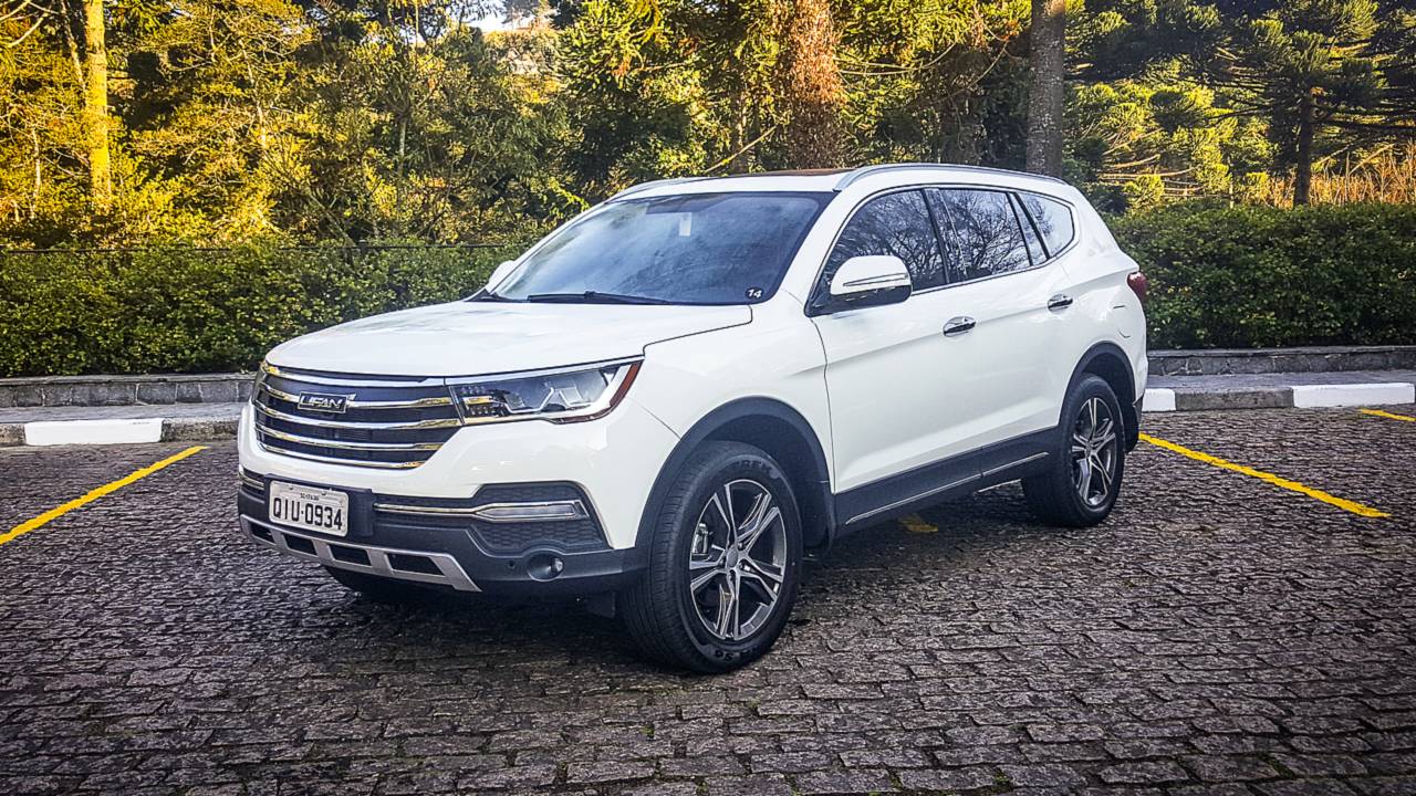 Primeiras impressões: Lifan X80 quer ser chinês de luxo no Brasil
