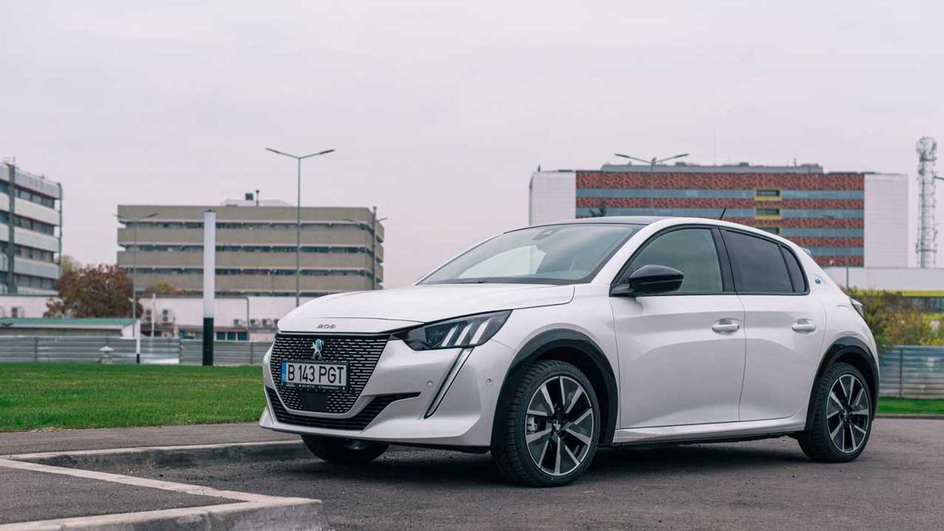 2020 Peugeot e-208 GT Review - America Is Missing Out