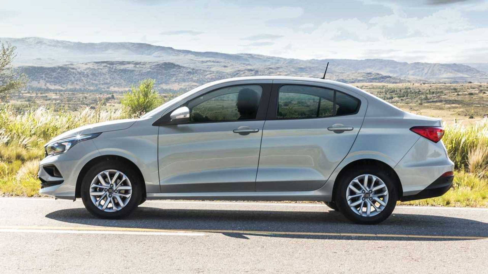 Fiat Cronos 2021 muda logotipo e ganha novos itens de série; veja preços