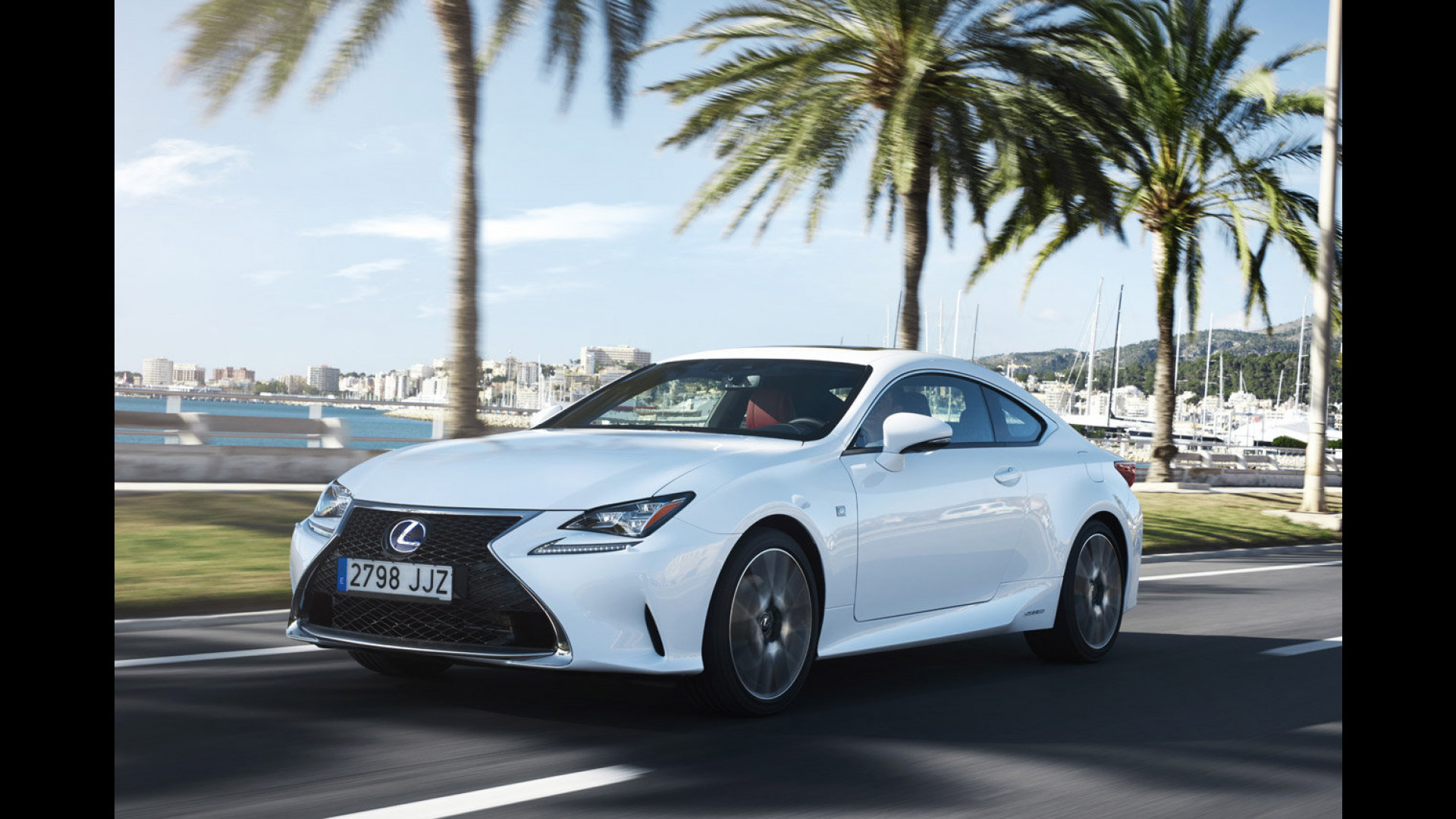 Lexus RC F Sport Black Edition, nera come l’inchiostro giapponese