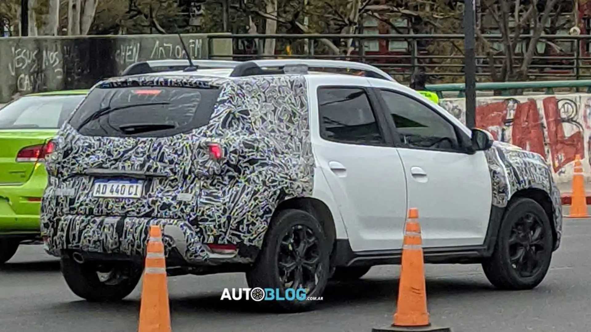 Flagra: Renault Duster testa motor 1.3 turbo para estreia em 2021