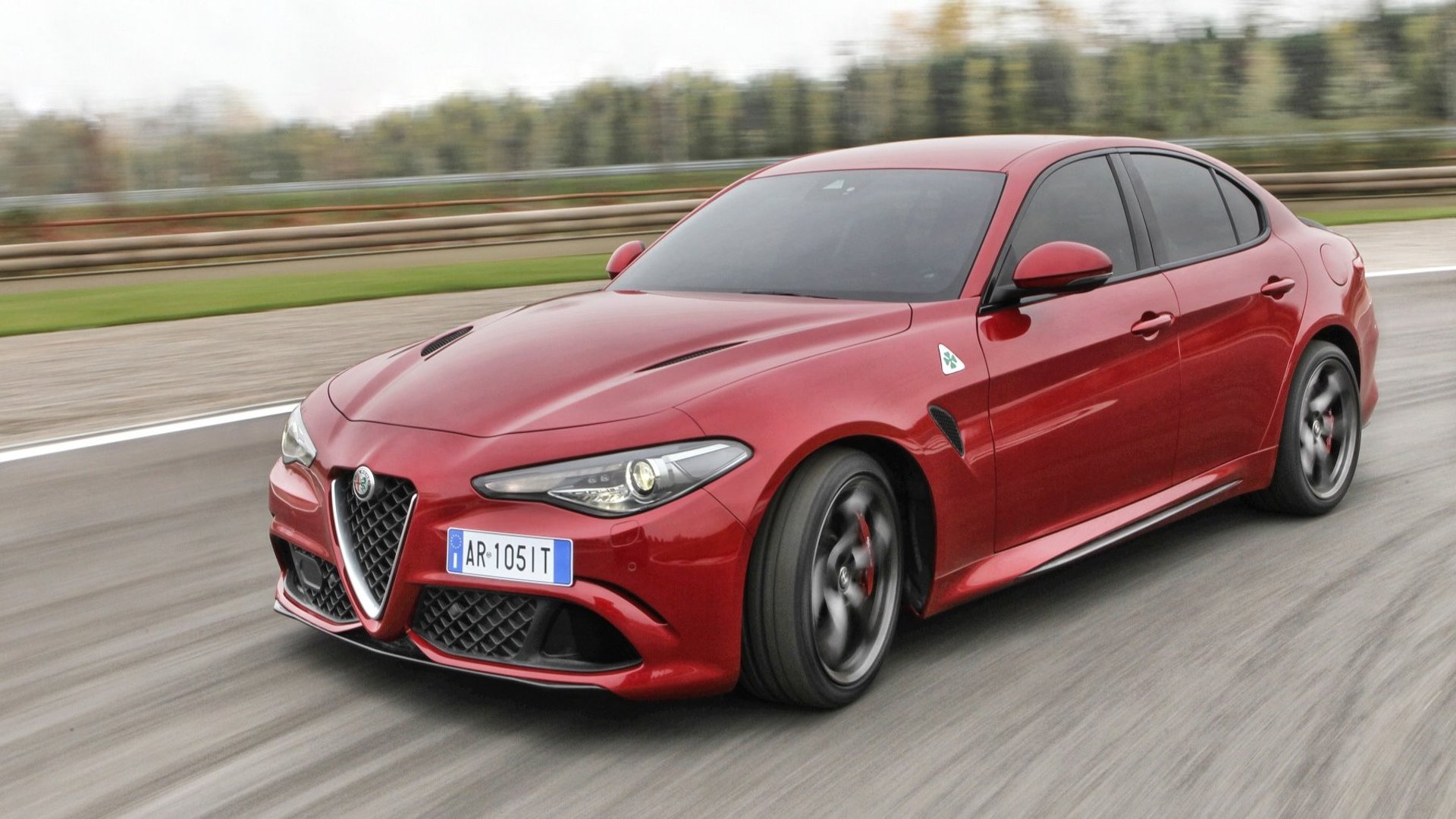 Alfa Romeo Giulia Quadrifoglio Verde - Record battu sur le Nürburgring