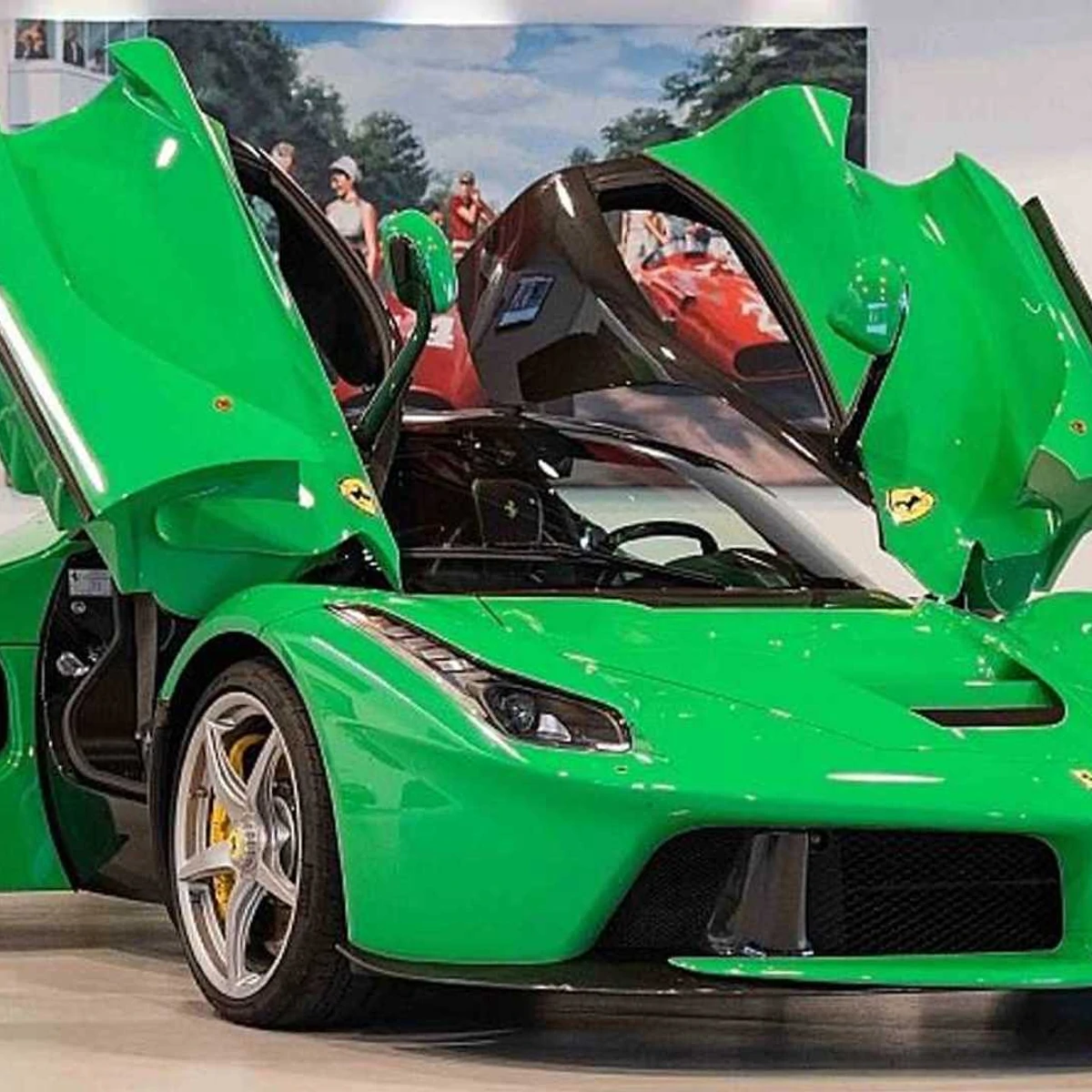 Ferrari Laferrari Verde 1/18 BBR FERRARI LAFERRARI VERDE CHIARO DELUXE