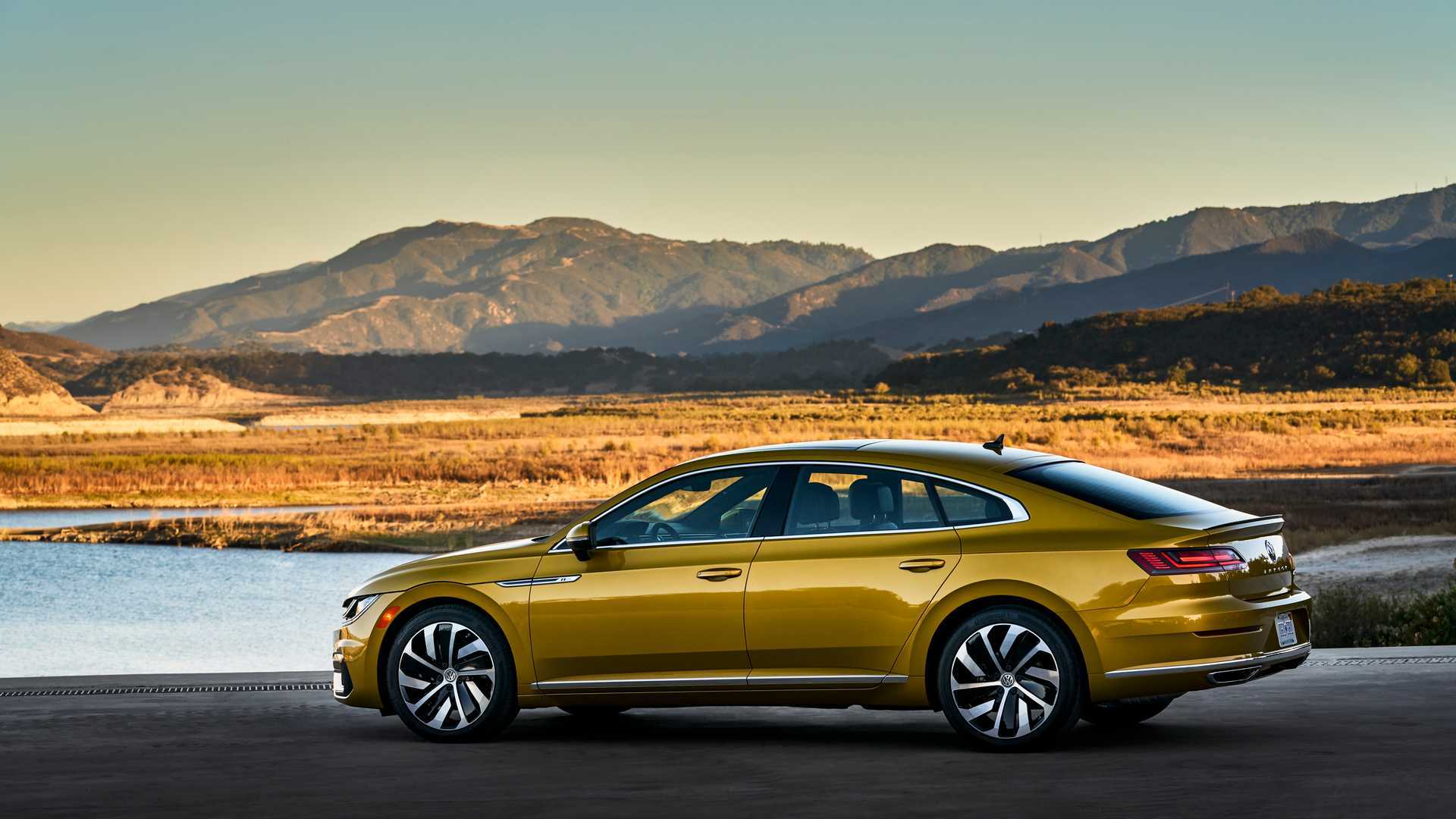 2019 Volkswagen Arteon SEL R-Line: Pros And Cons