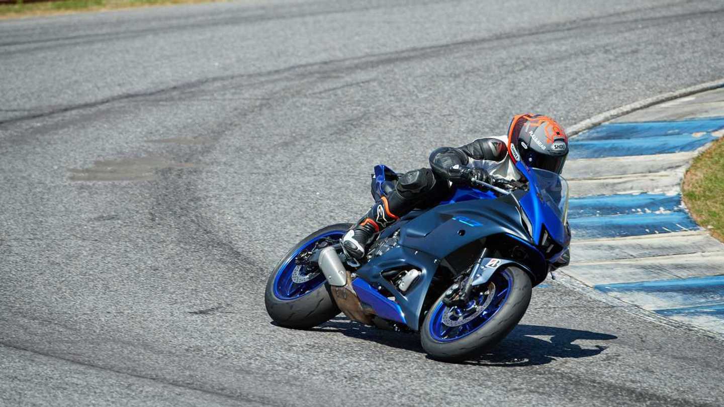 2022 Yamaha YZF-R7 First Ride Review