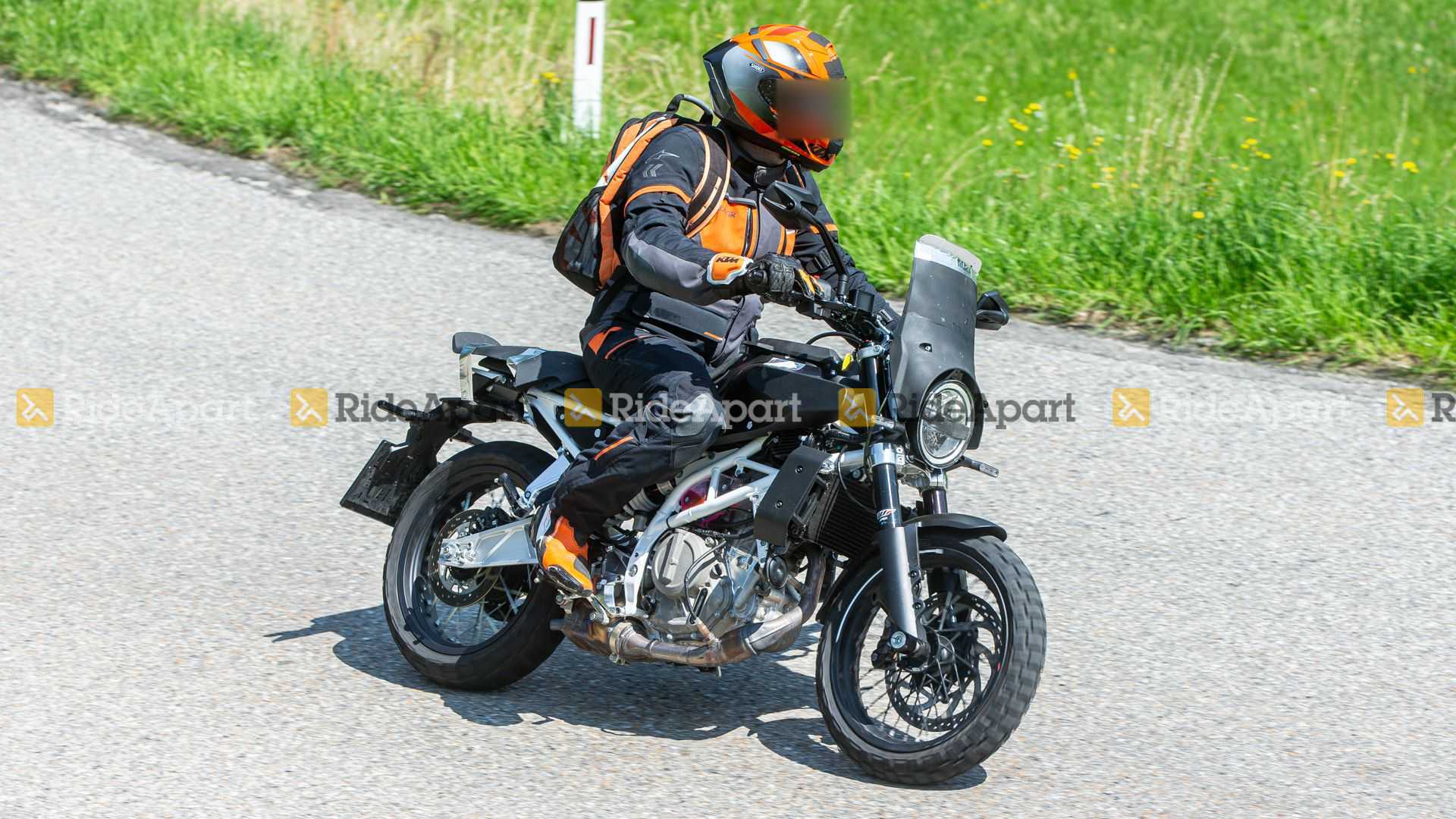 Flagra mostra que a Husqvarna irá atrás da BMW G 310 GS