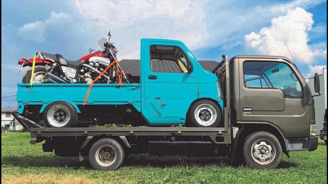 Is Stuffing A Yamaha VMax V4 Inside A Kei Truck The Best Idea Ever is-stuffing-a-yamaha-vmax-v4-inside-a-kei-truck-the-best-idea-ever